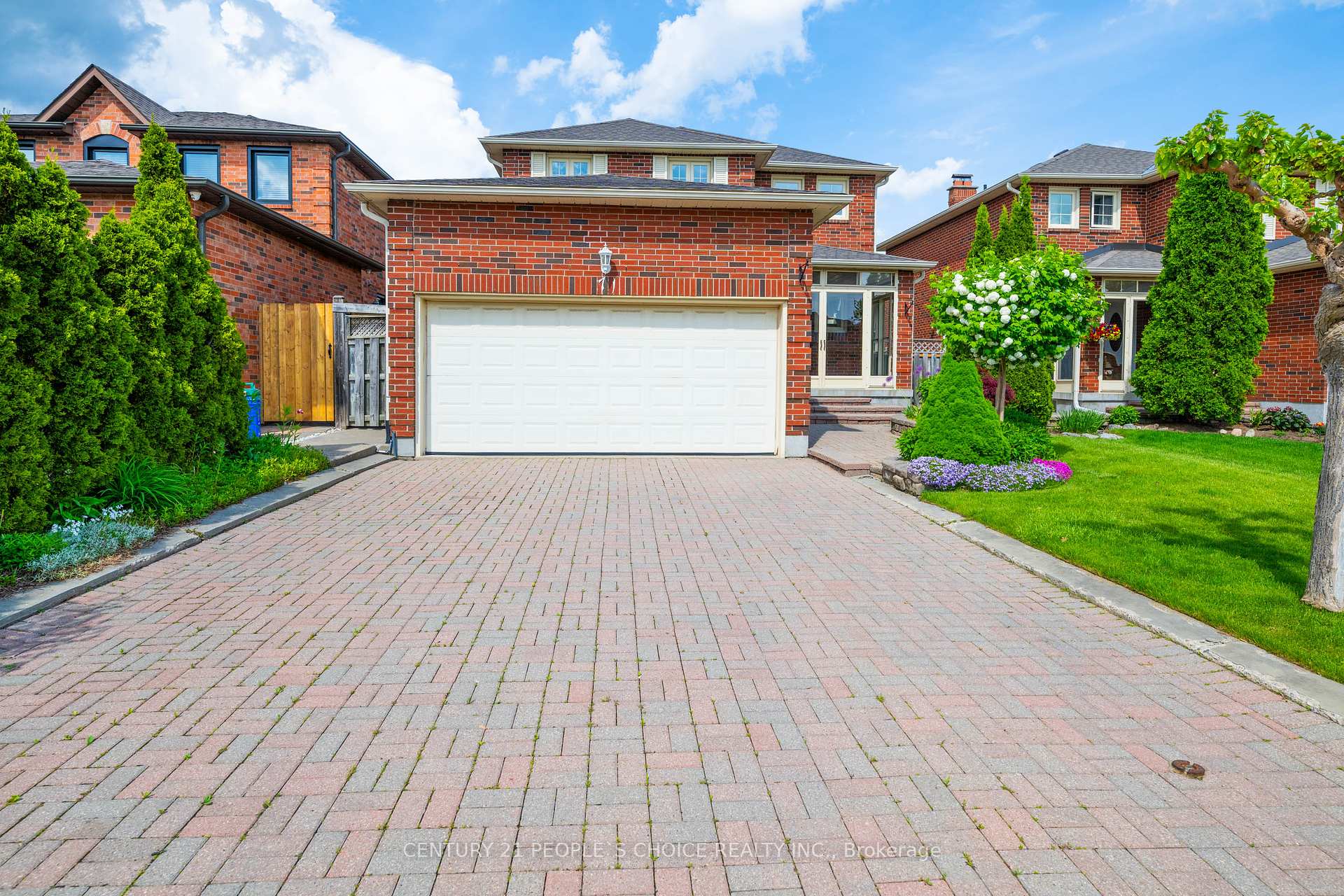 71 links Road, Vaughan, ON L6A 1L4