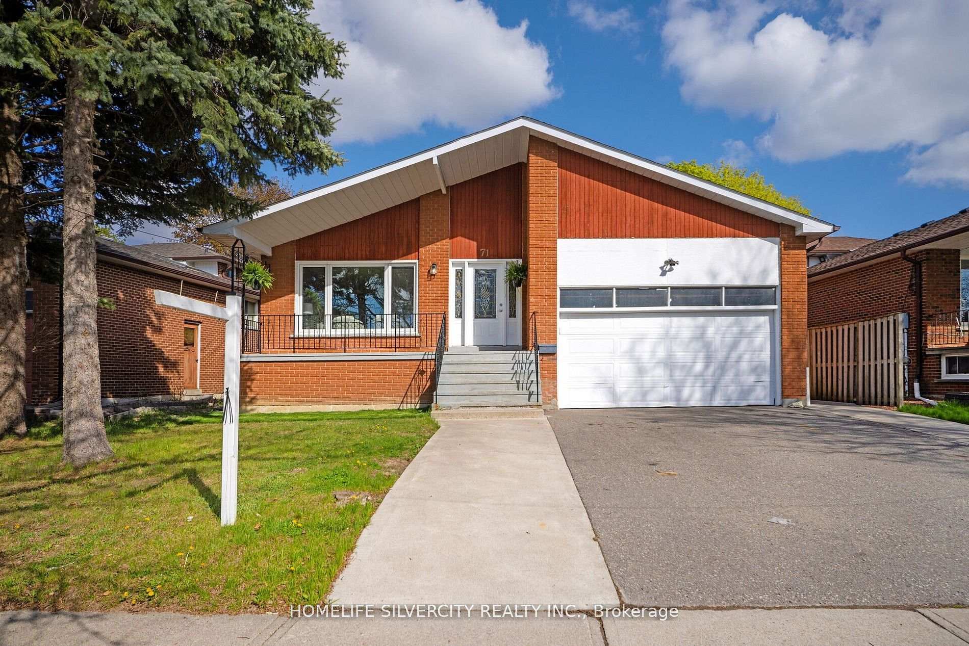 71 Massey Street, Brampton, ON L6S 3A3