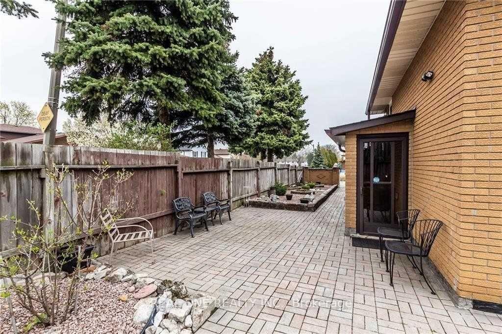 Main - 71 Morgan Road, Hamilton, ON L9X 2W3