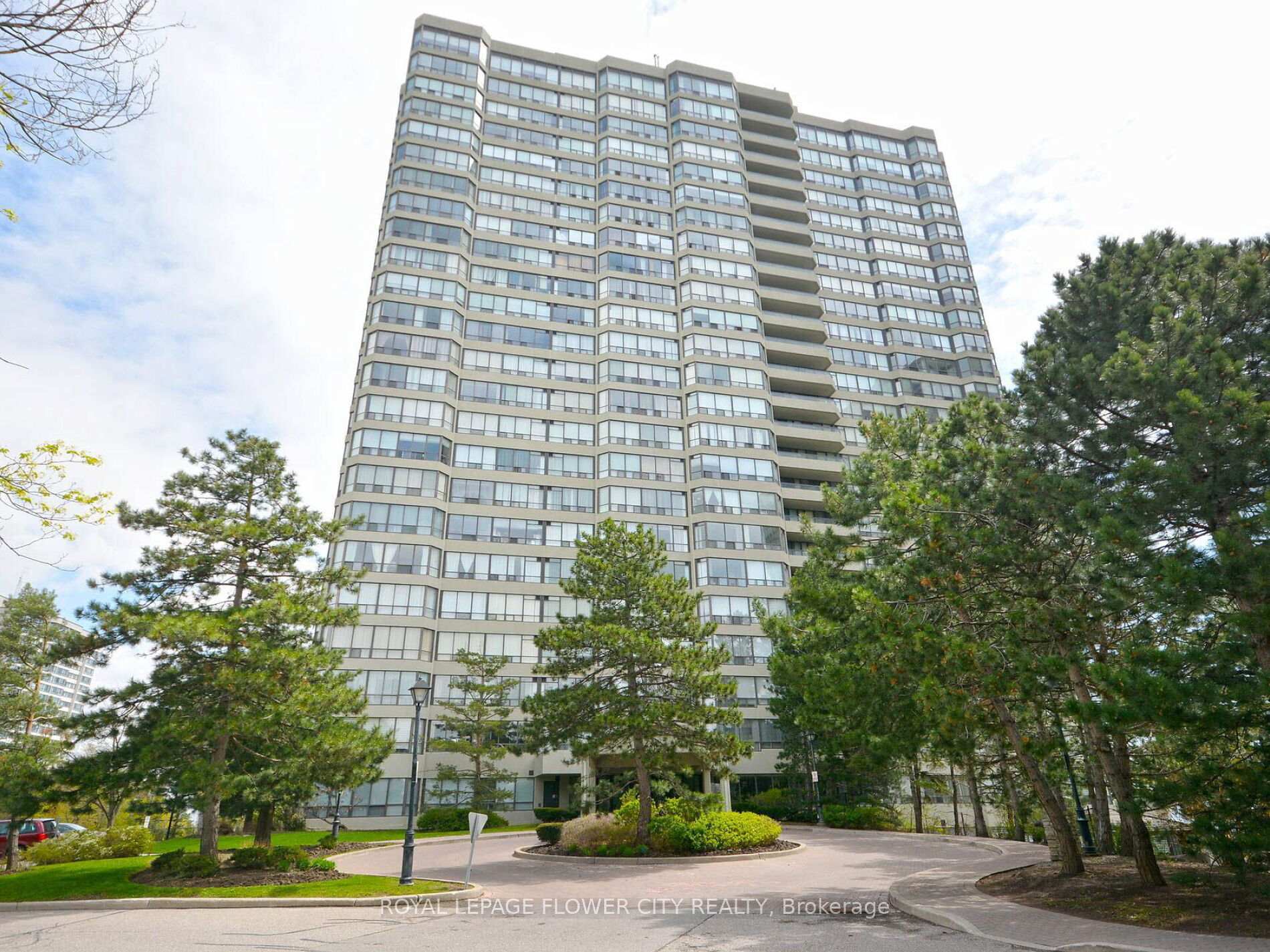 710 - 22 Hanover Road, Brampton, ON L6S 5K7