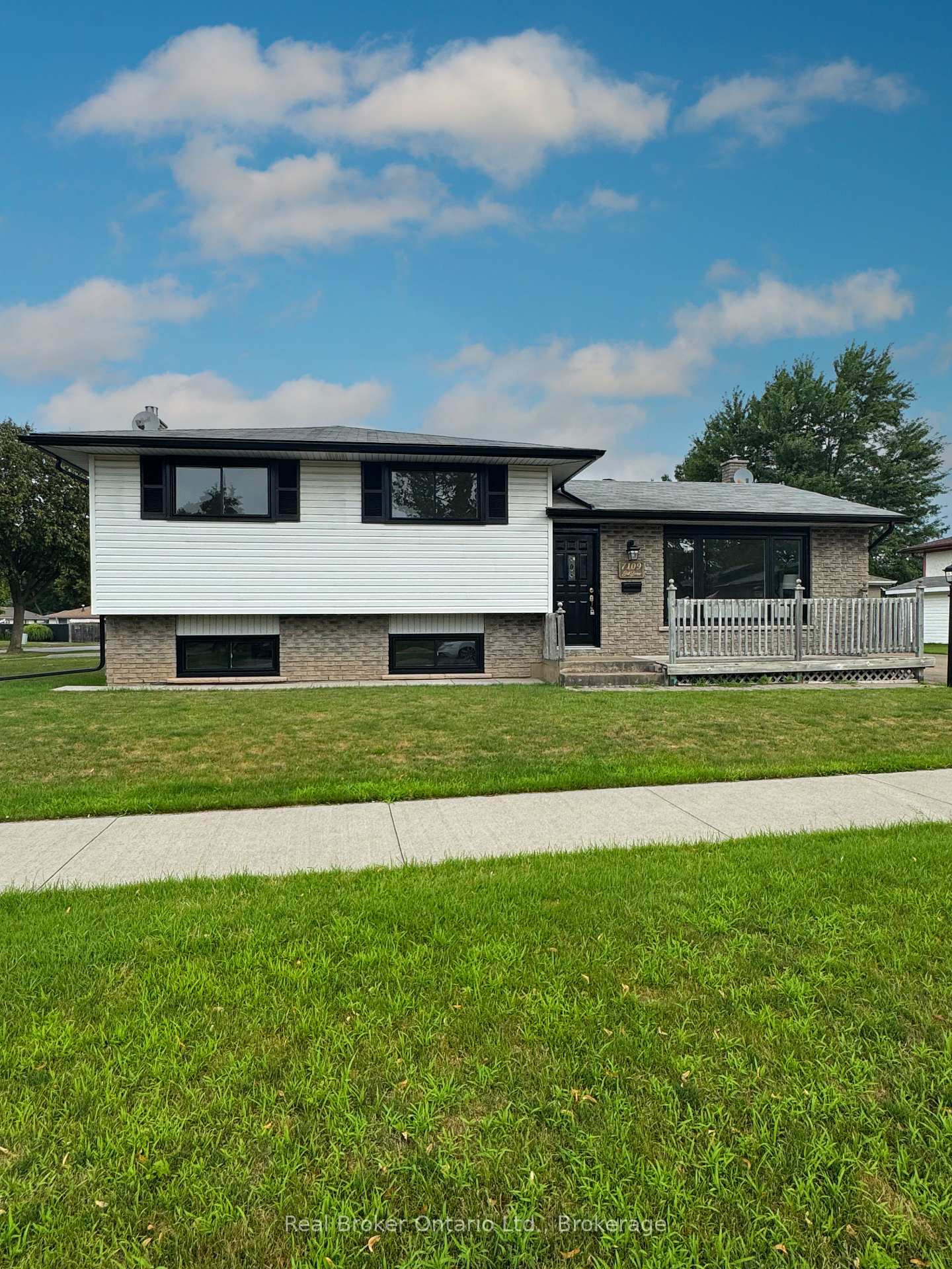 7109 Jill Drive, Niagara Falls, ON L2G 7C9