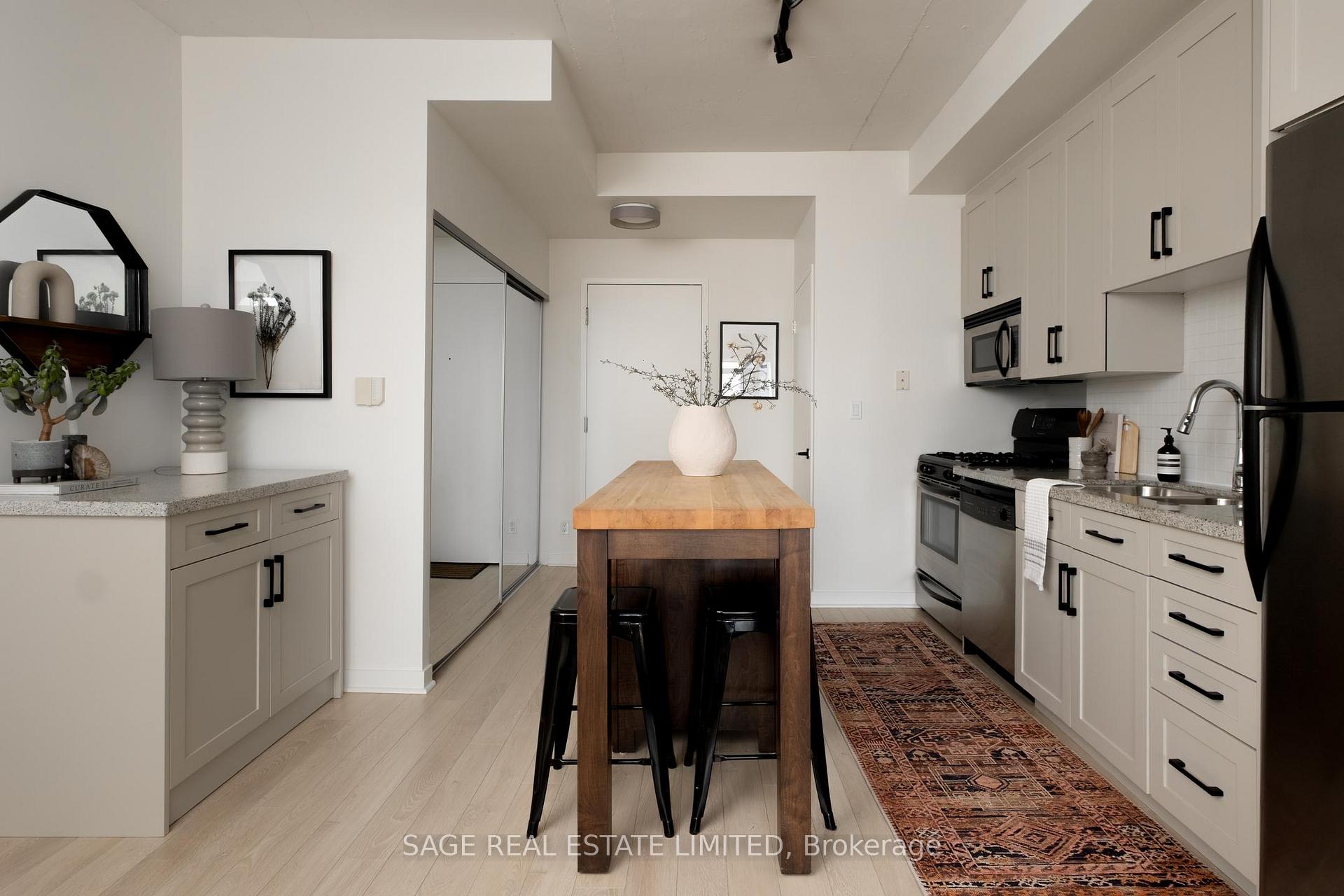 711 - 1 Shaw Street, Toronto, ON M6K 0A1