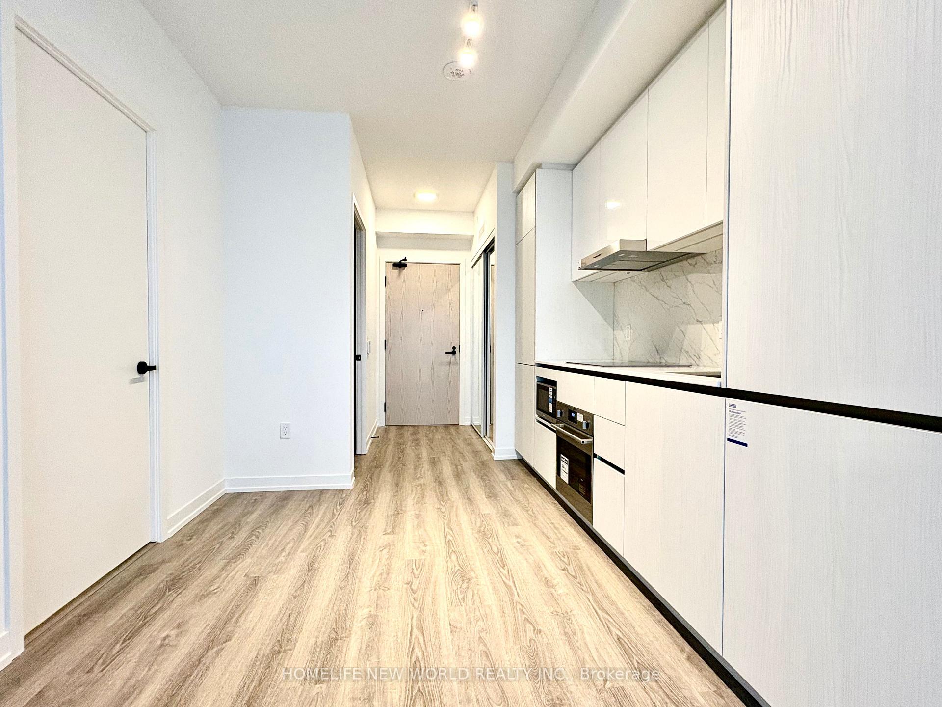 711 - 8 Interchange Way, Vaughan, ON L4K 5Z7