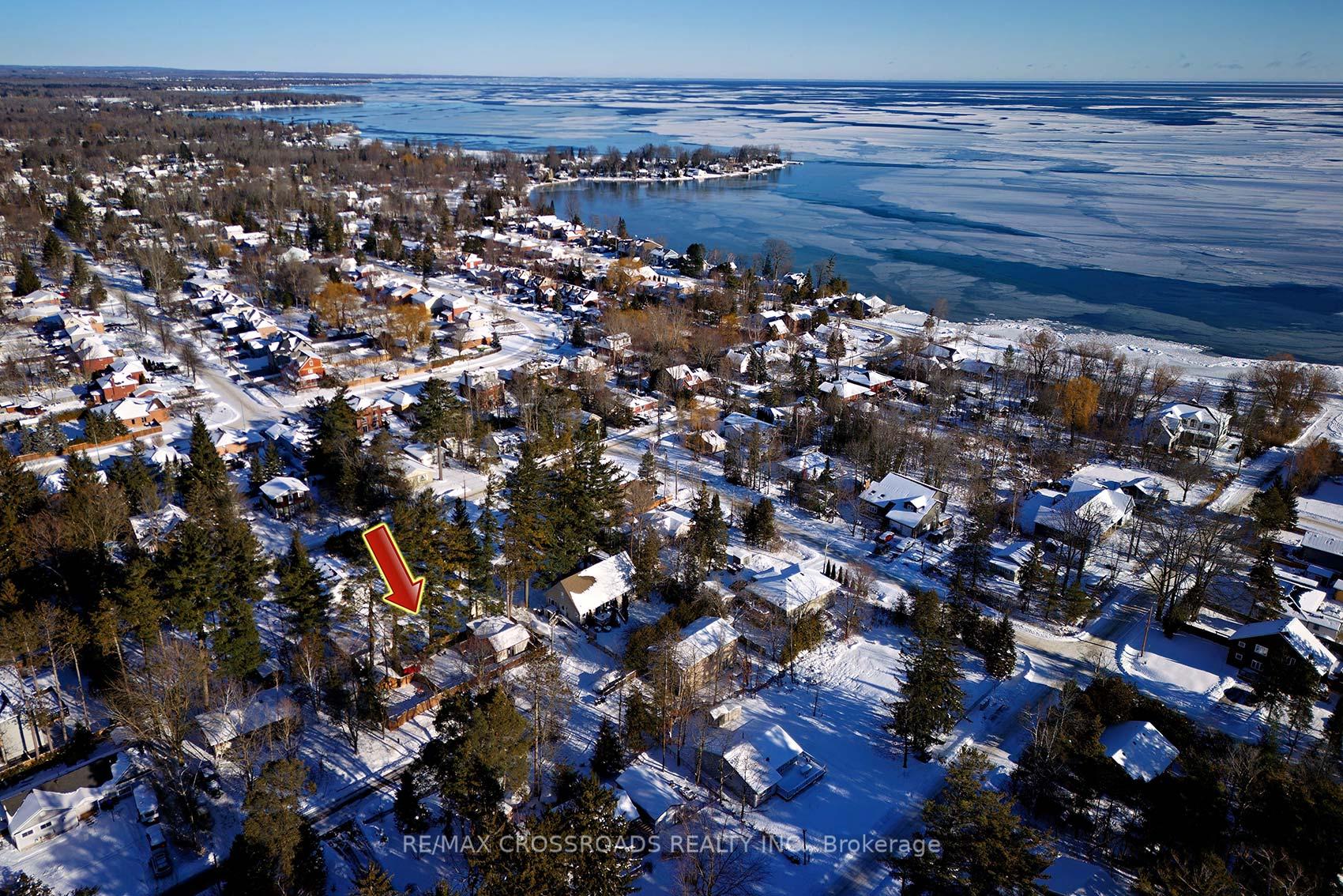 712 Kelly Street, Innisfil, ON L9S 2E4