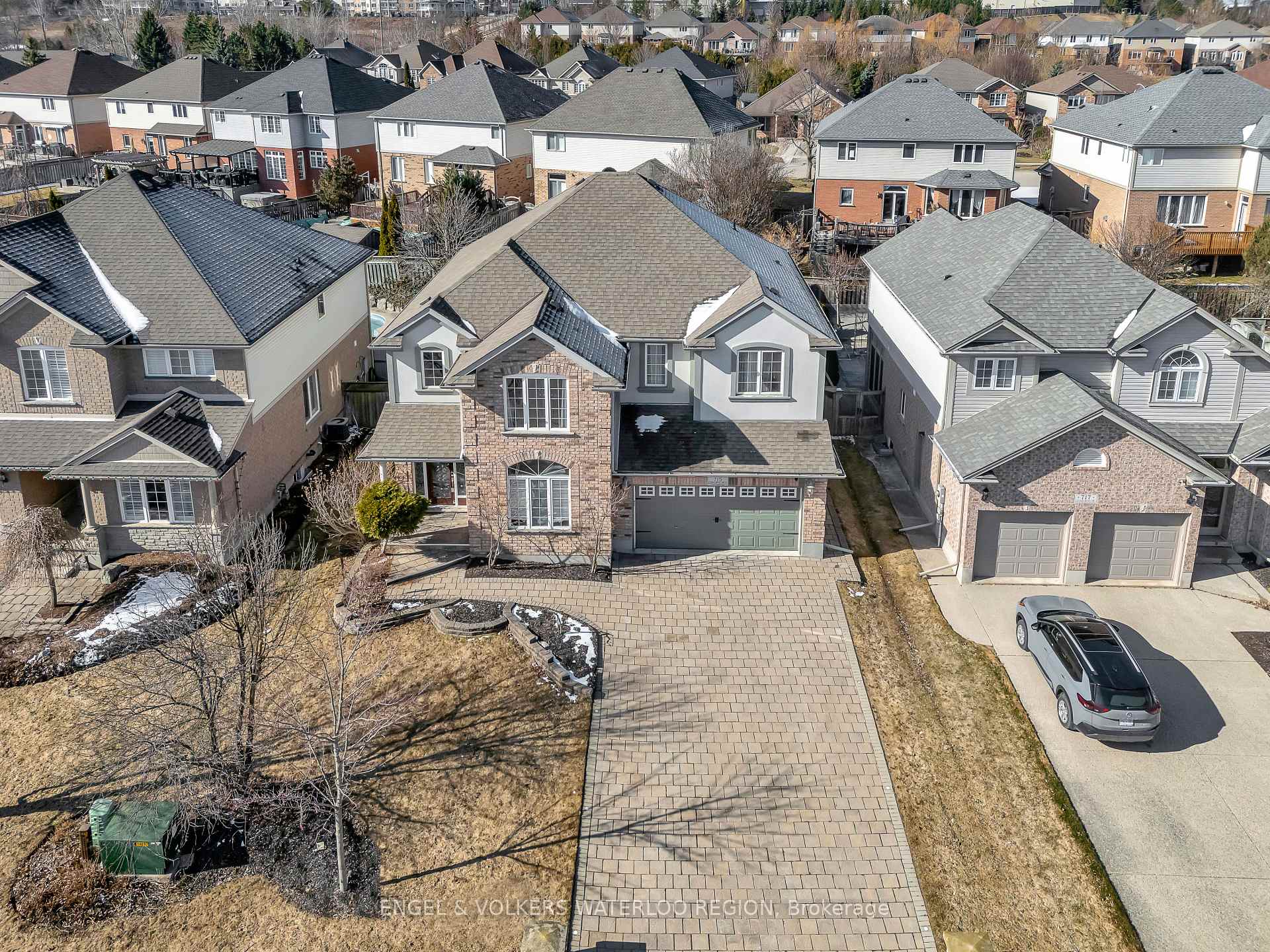 715 Cedar Bend Drive, Waterloo, ON N2V 2R2