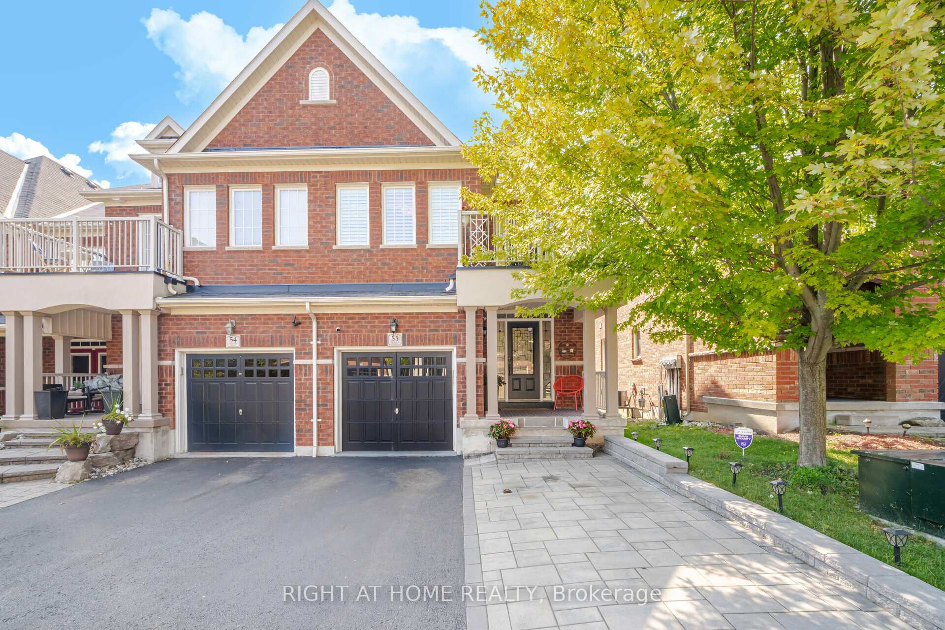 715 Grandview Street N, Oshawa, ON L1K 2K1