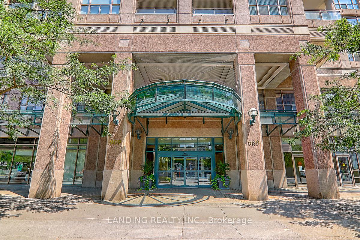 716 - 909 Bay Street, Toronto, ON M5S 3G2