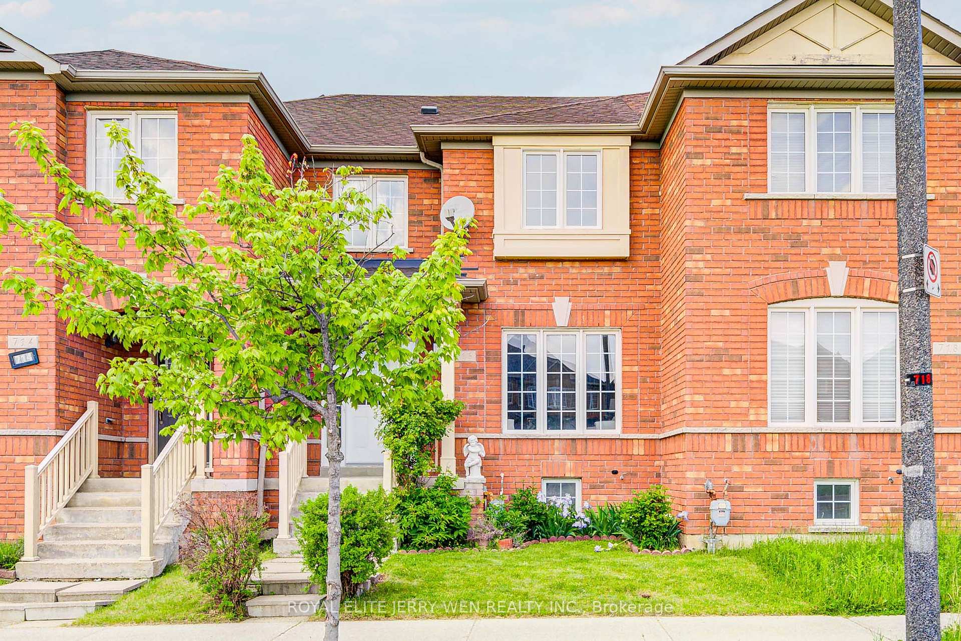 716 Castlemore Avenue, Markham, ON L6E 1M9