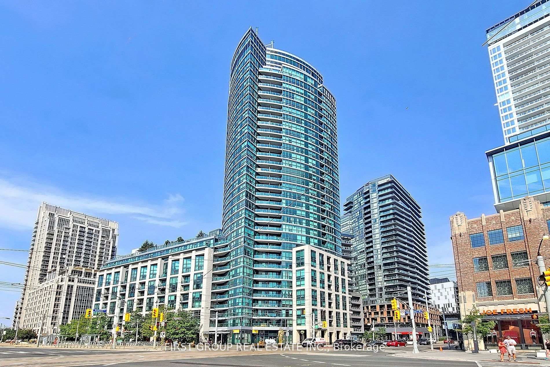 717 - 600 Fleet Street, Toronto, ON M5V 1B7