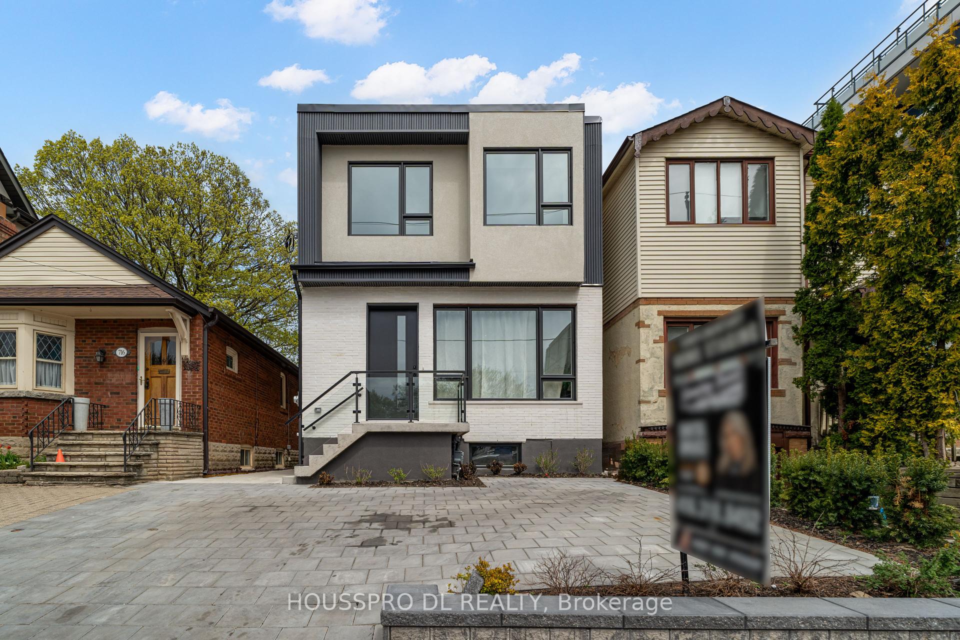 718 Hillsdale Avenue E, Toronto, ON M4S 1V3