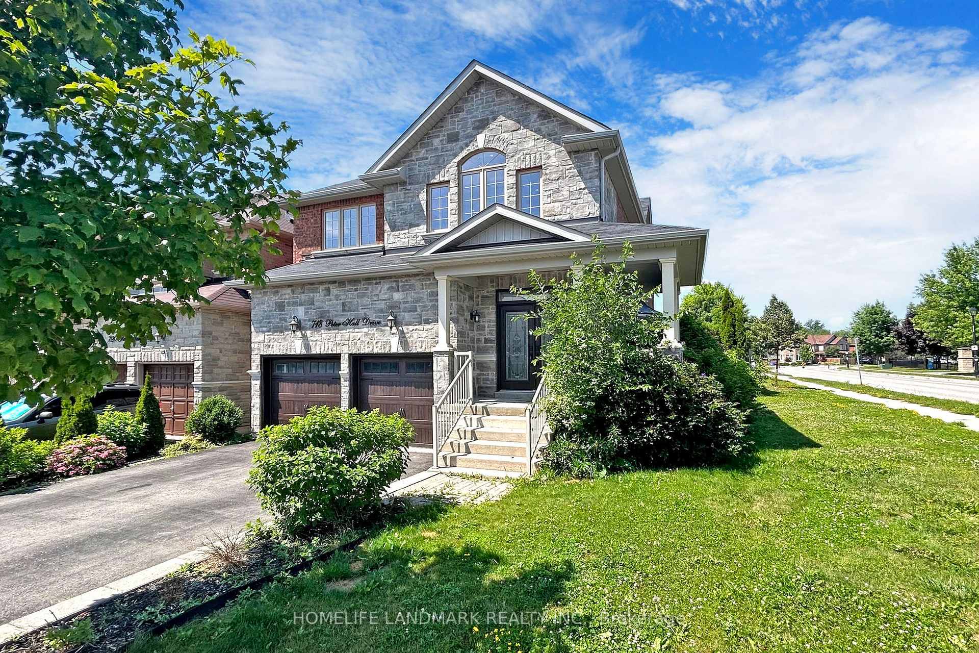718 Peter Hall Drive, Newmarket, ON L3X 2T1