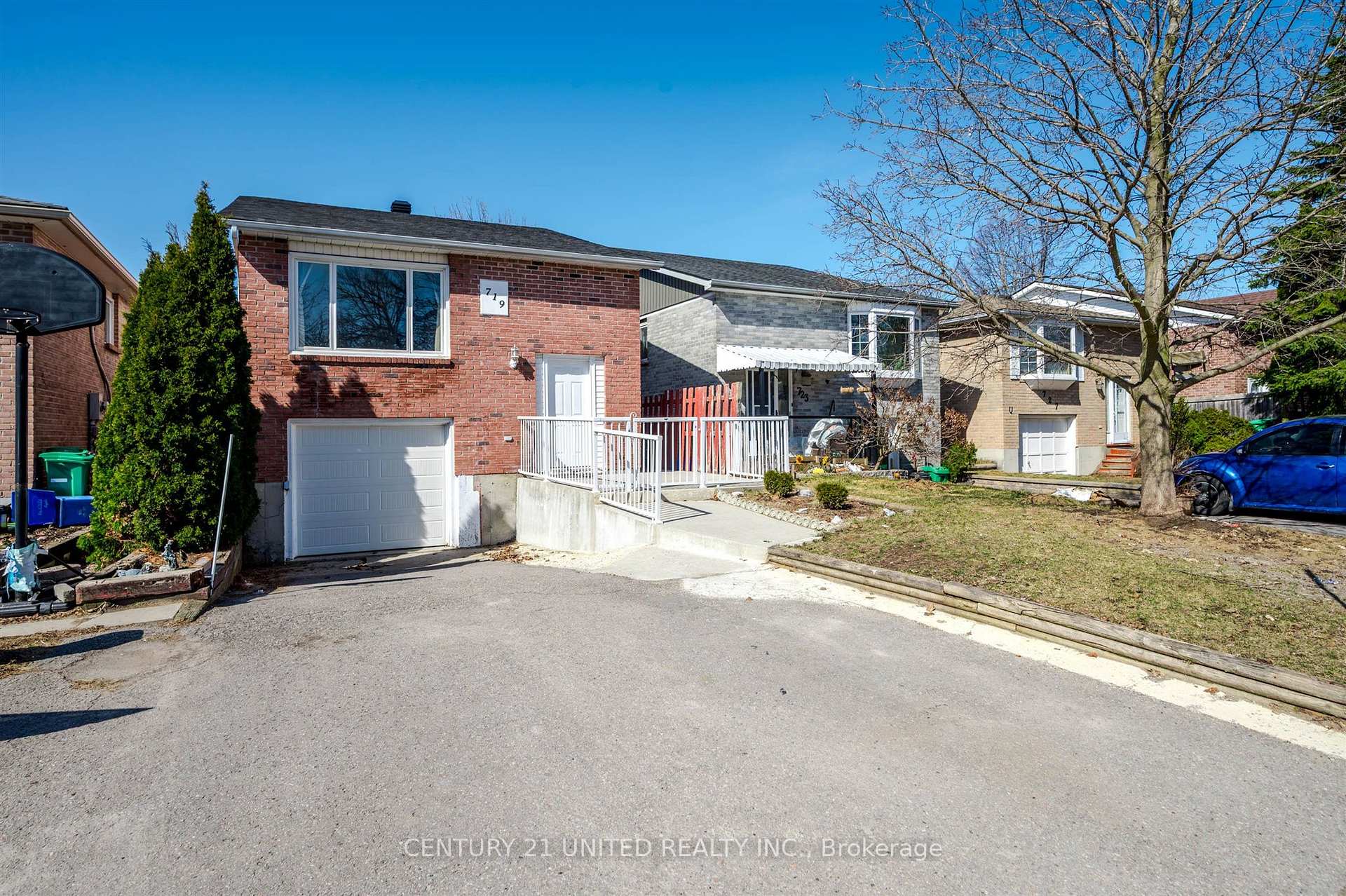 719 Mountain Ash Road, Peterborough South, ON K9J 8K1