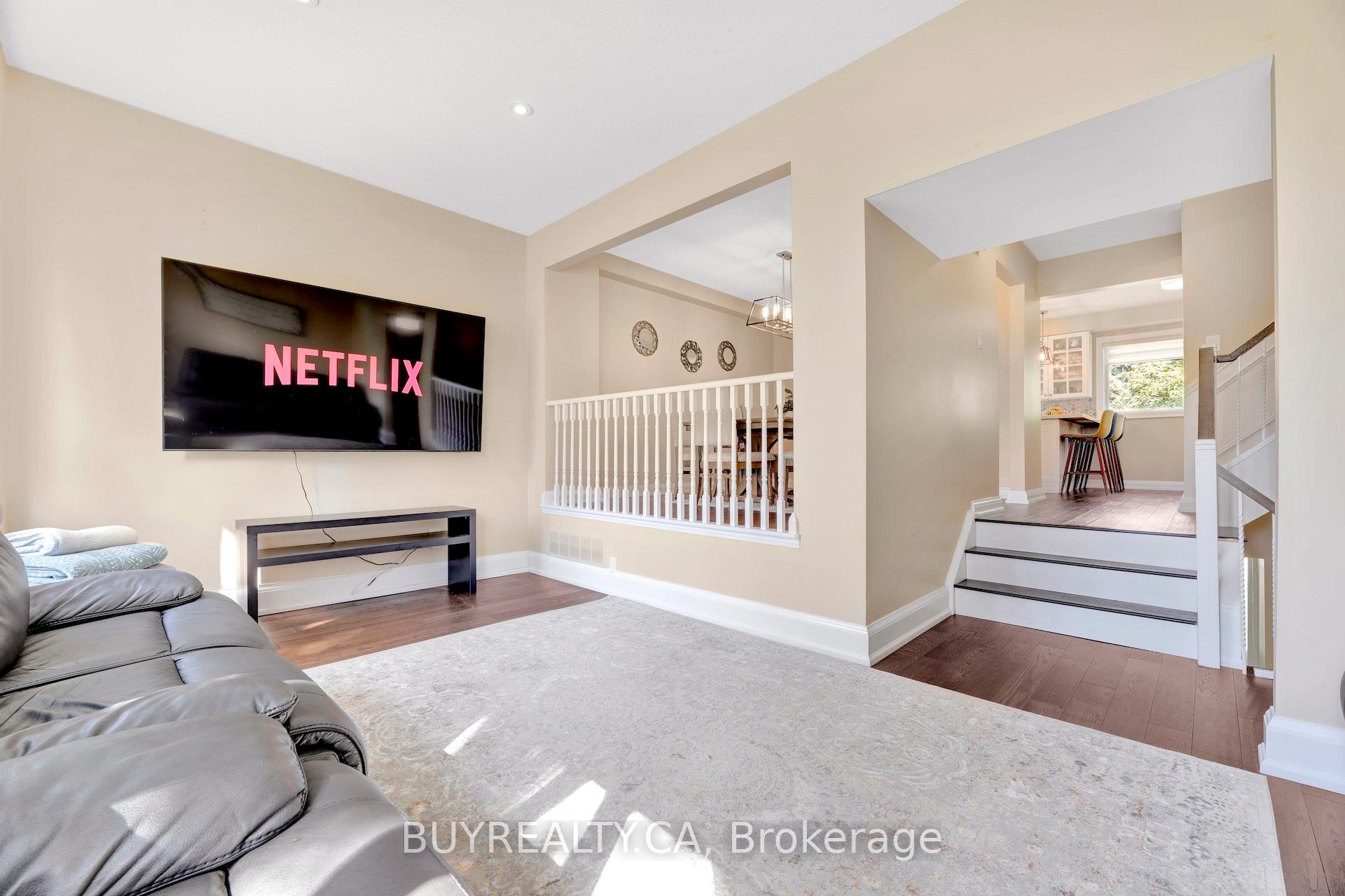 72 - 104 Poplar Crescent, Aurora, ON L4G 3L3