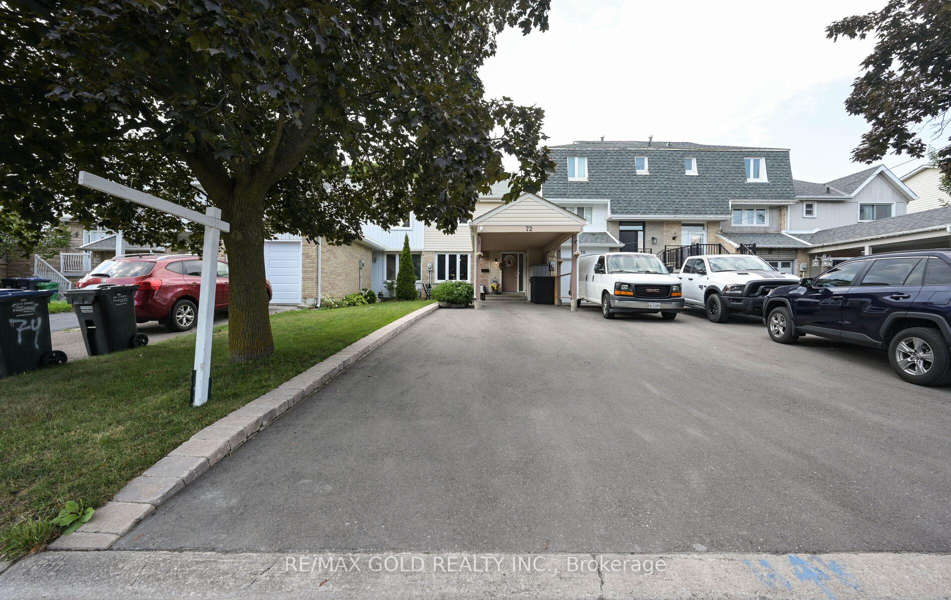 72 COURTLEIGH Square, Brampton, ON L6Z 1J3