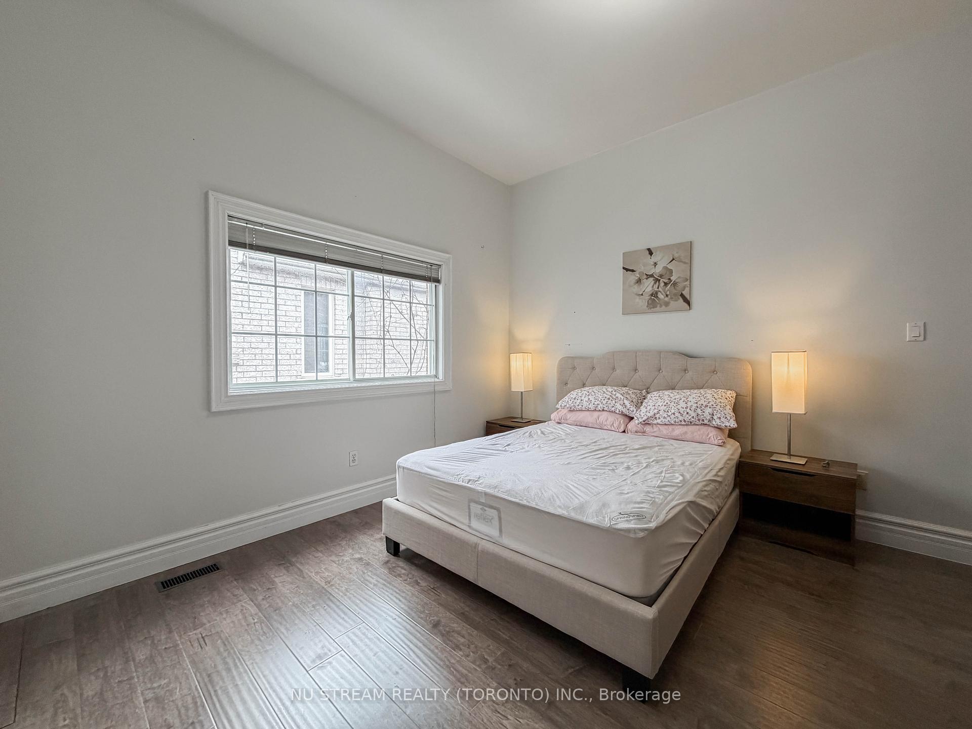 72 Snively Street, Richmond Hill, ON L4E 3E6