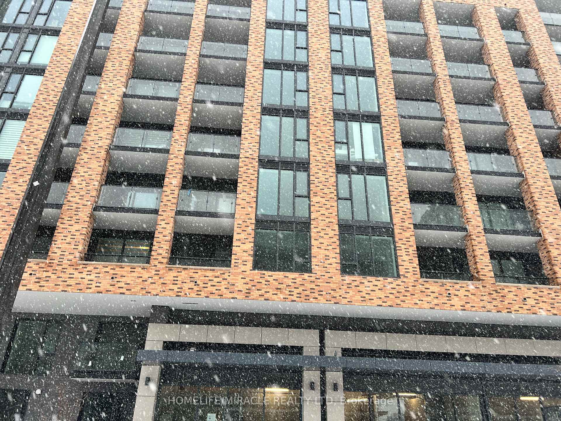 722 - 100 Eagle Rock Way, Vaughan - For Sale at $599,888 - GTA-Homes