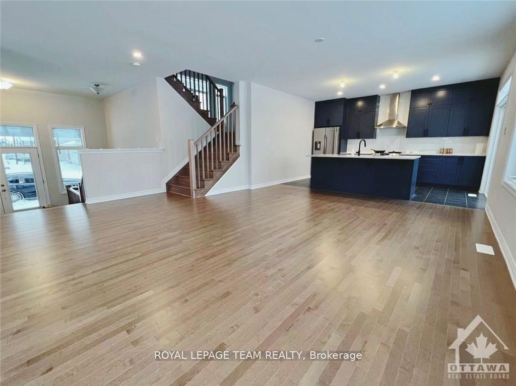 722 VENNECY Terrace, Orleans - Convent Glen and Area, ON K1W 0N3