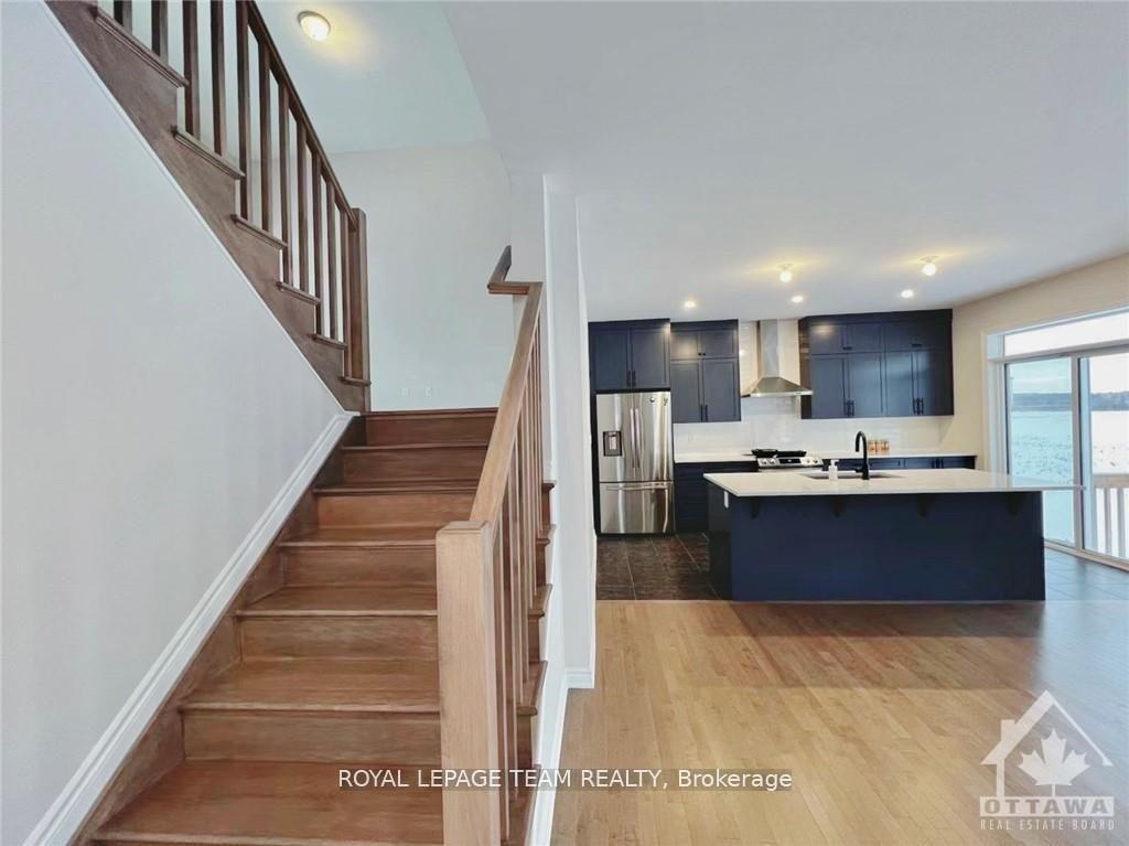 722 VENNECY Terrace, Orleans - Convent Glen and Area, ON K1W 0N3