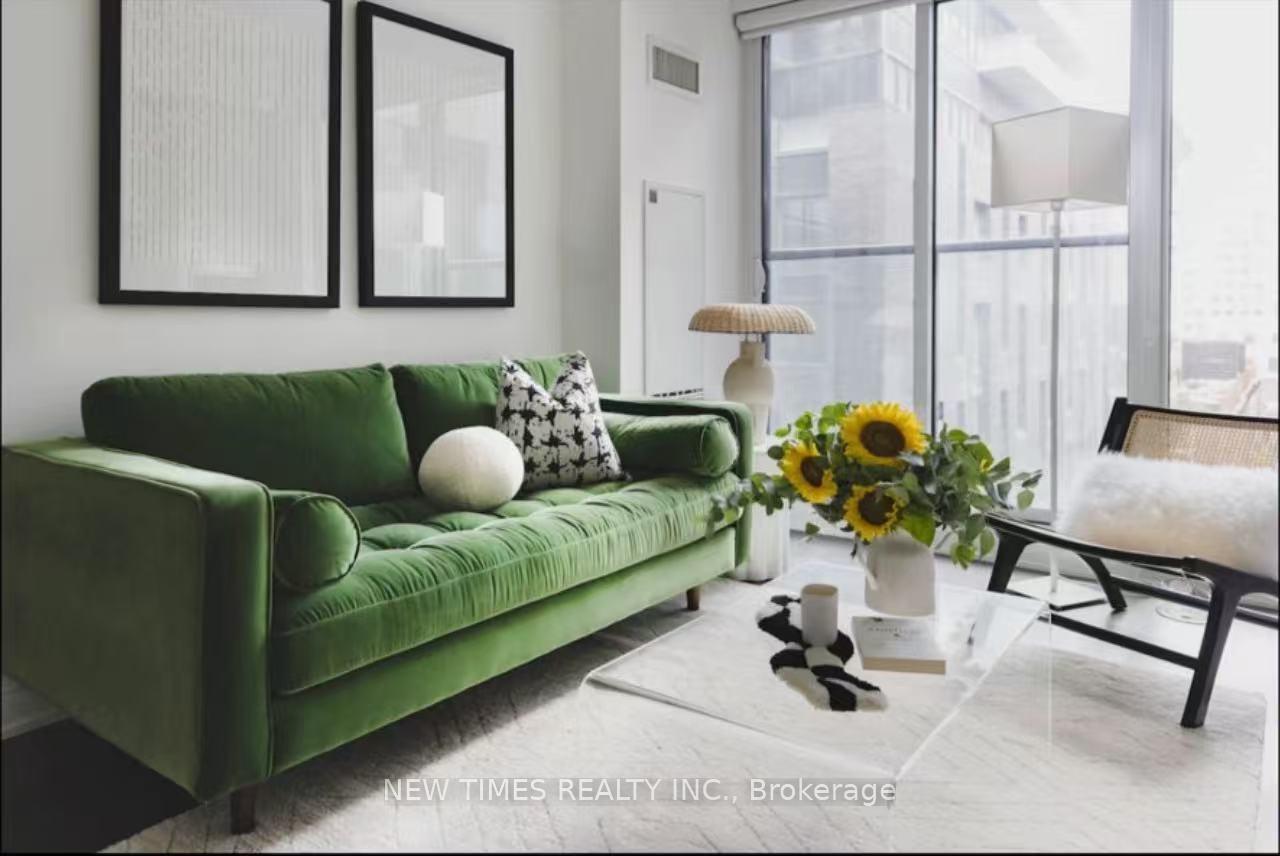 723 - 115 Blue Jays Way, Toronto, ON M5V 0N4