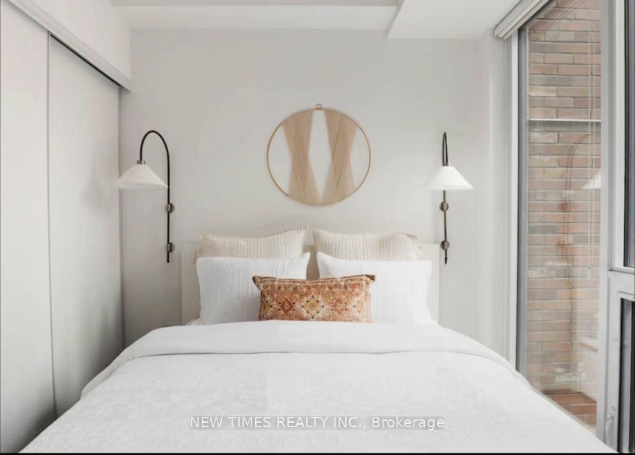 723 - 115 Blue Jays Way, Toronto, ON M5V 0N4