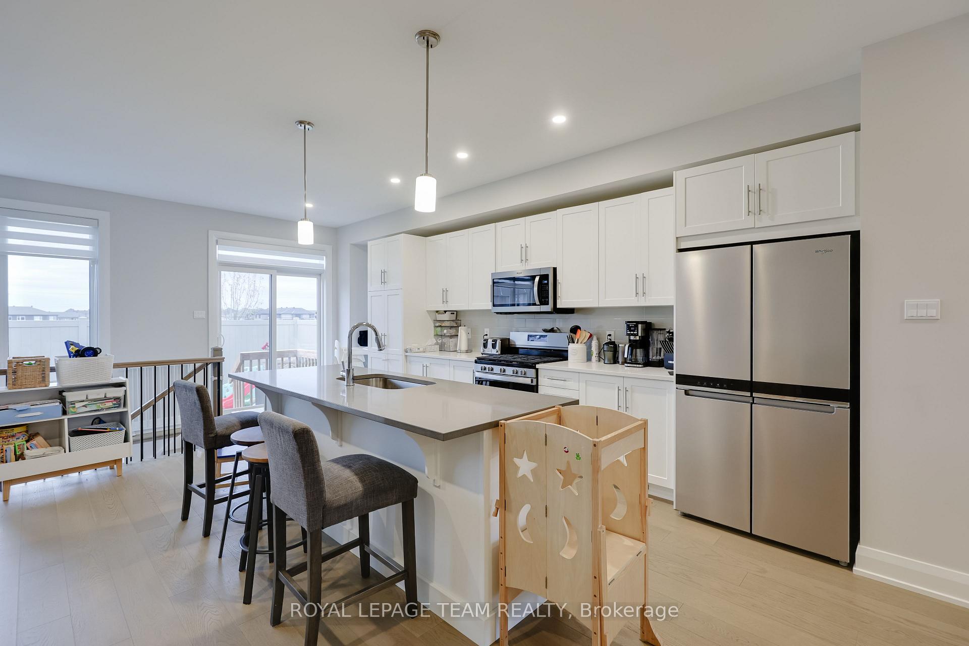724 Ploughman Place, Stittsville - Munster - Richmond, ON K2S 3C5