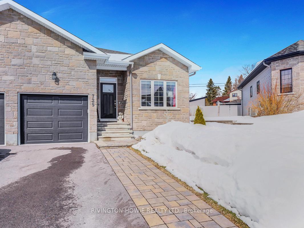 725 Meadowridge Circle, Carp - Huntley Ward, ON K0A 1L0