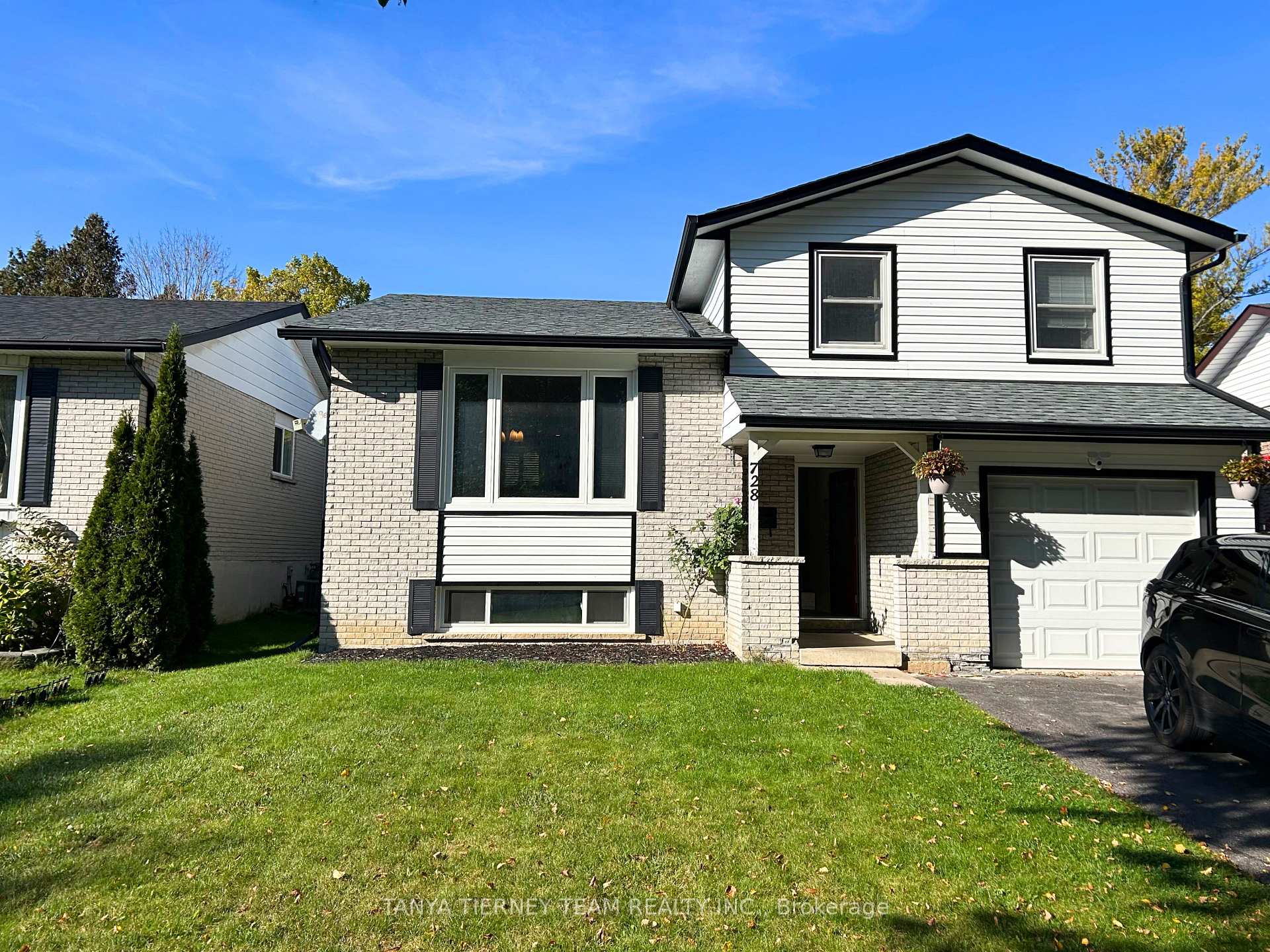 728 Bermuda Avenue, Oshawa, ON L1J 6A8