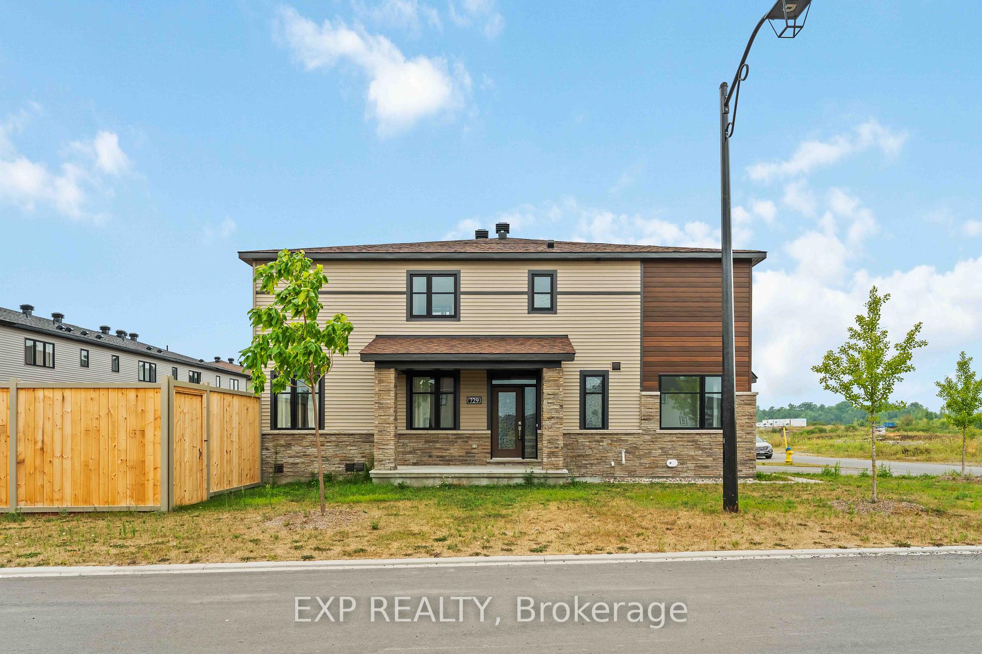 729 Doneraile Walk, Barrhaven, ON K2J 7B9