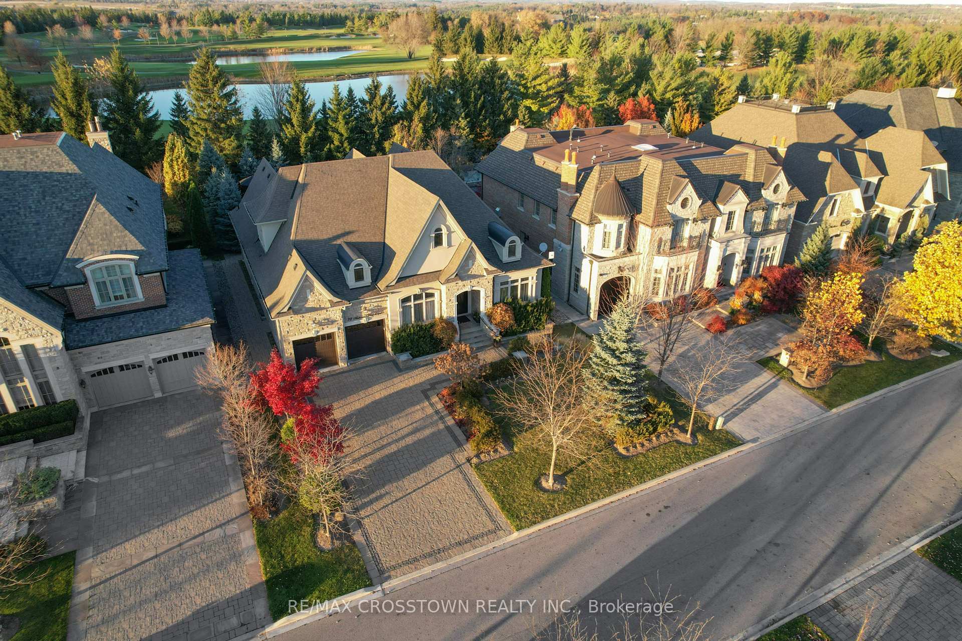 73 Autumn Wind Court, Vaughan, ON L0J 1C0