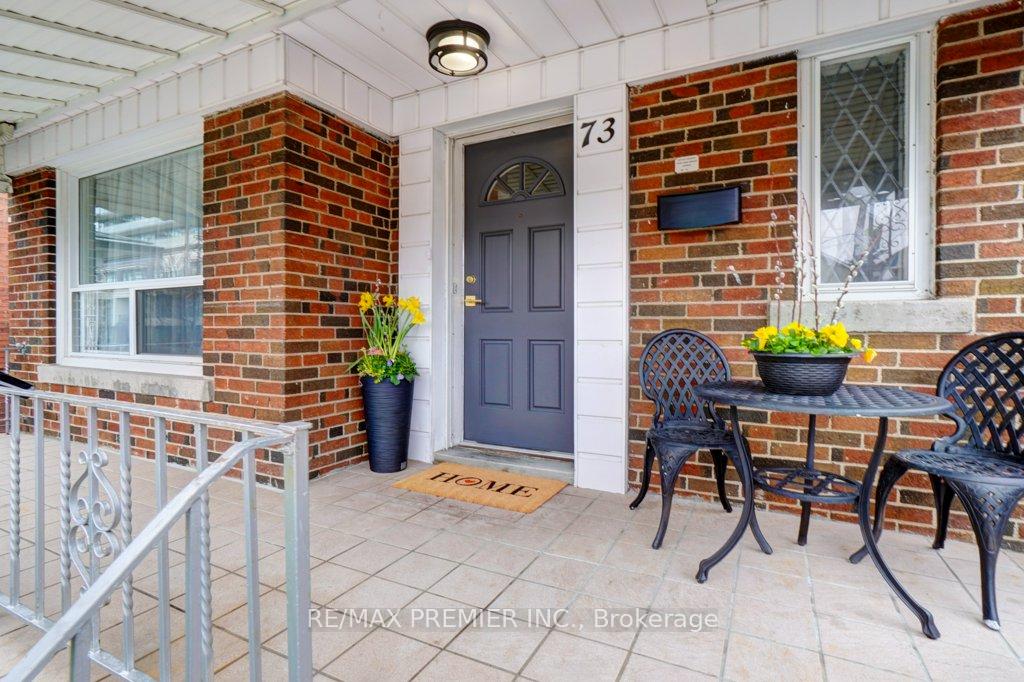 73 Lanark Avenue, Toronto, ON M6E 2G3