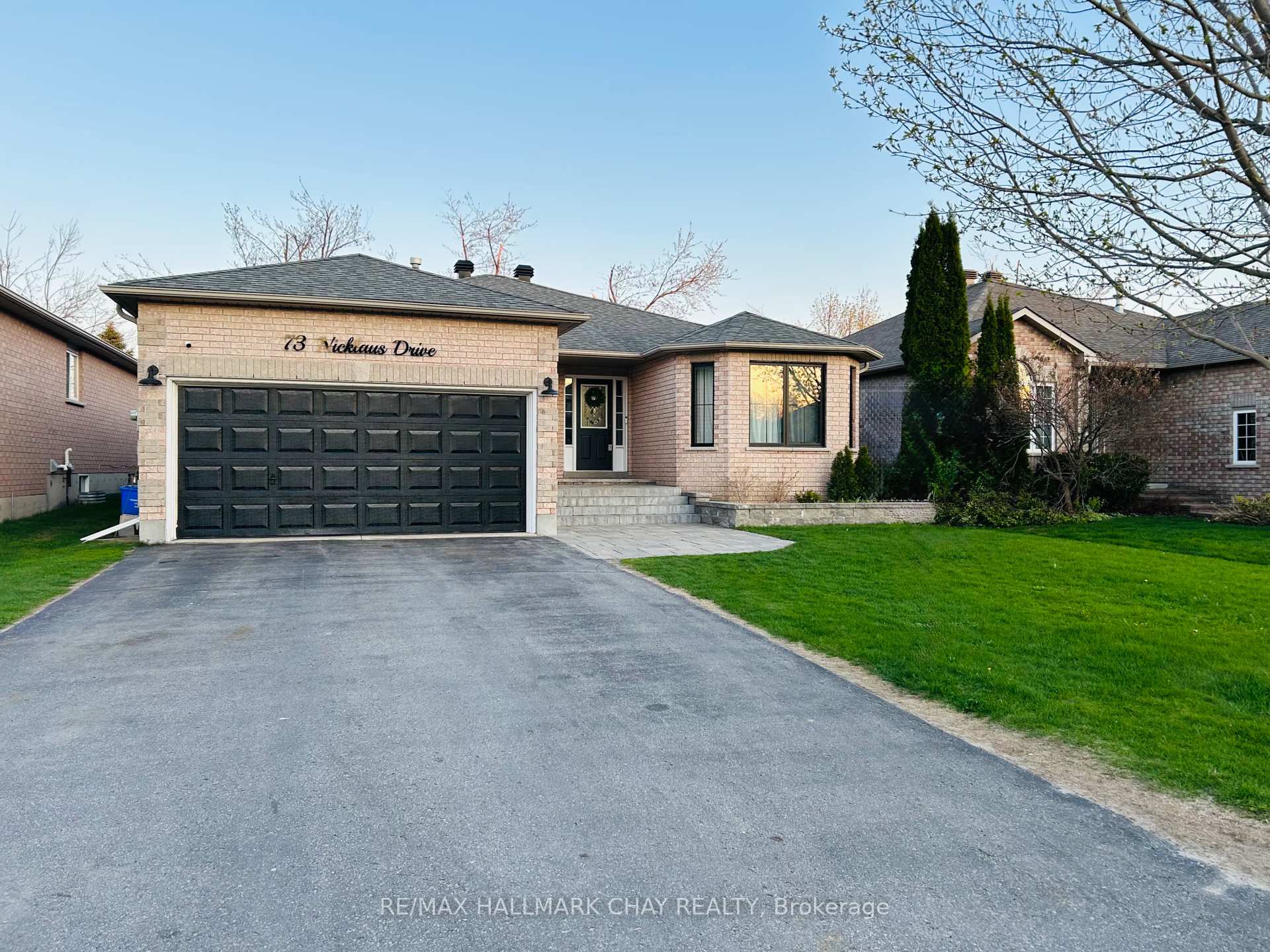 73 NICKLAUS Drive, Barrie, ON L4M 6V7