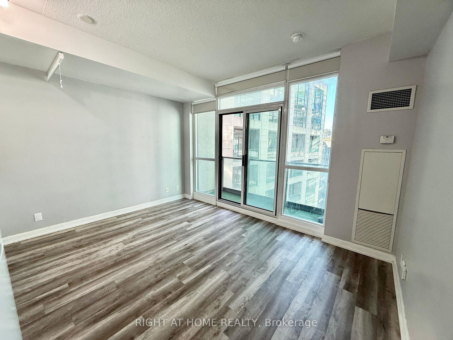 734 - 600 Fleet Street, Toronto, ON M5V 1B7