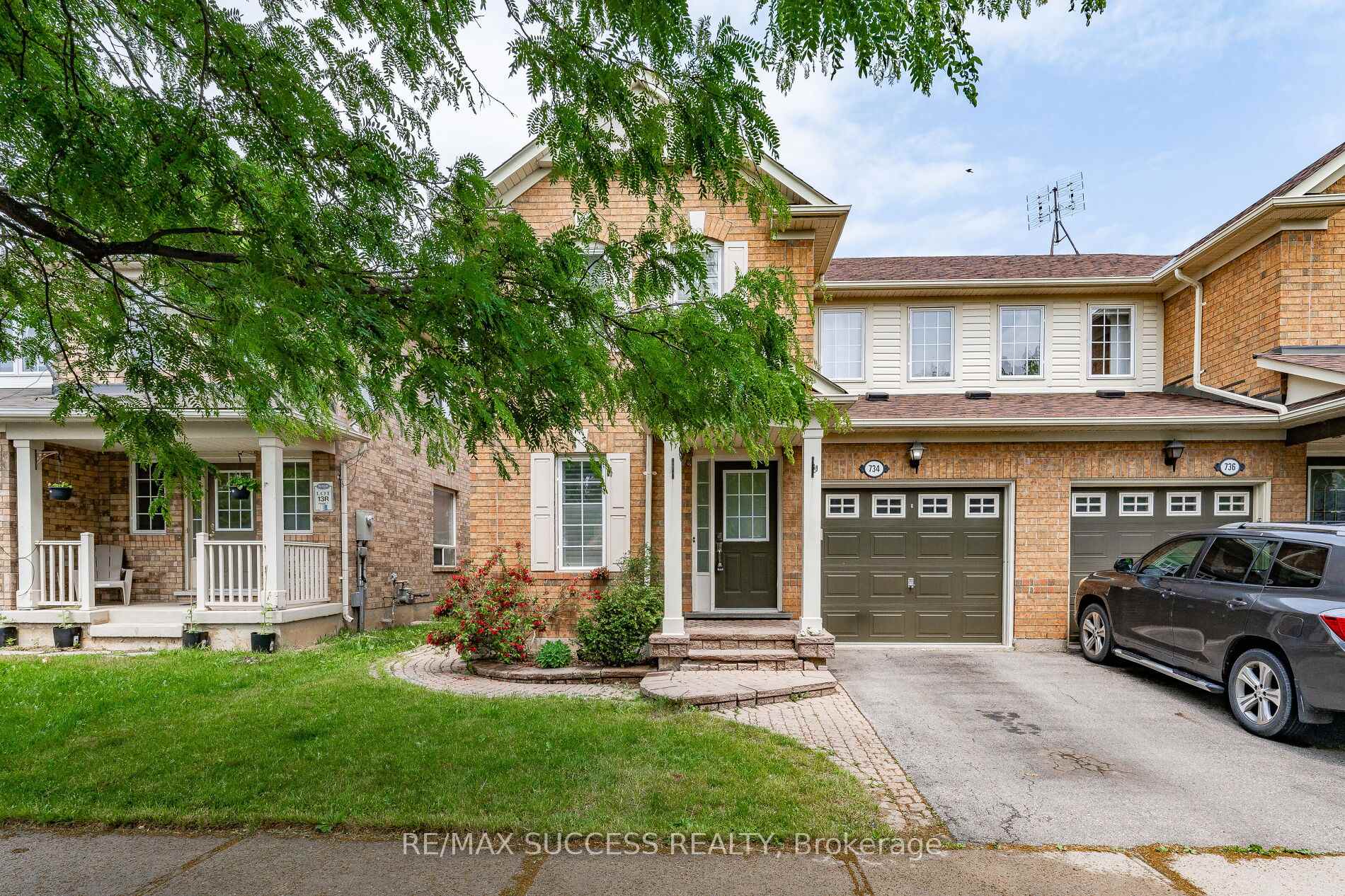 734 Edwards Avenue, Milton, ON L9T 6B4