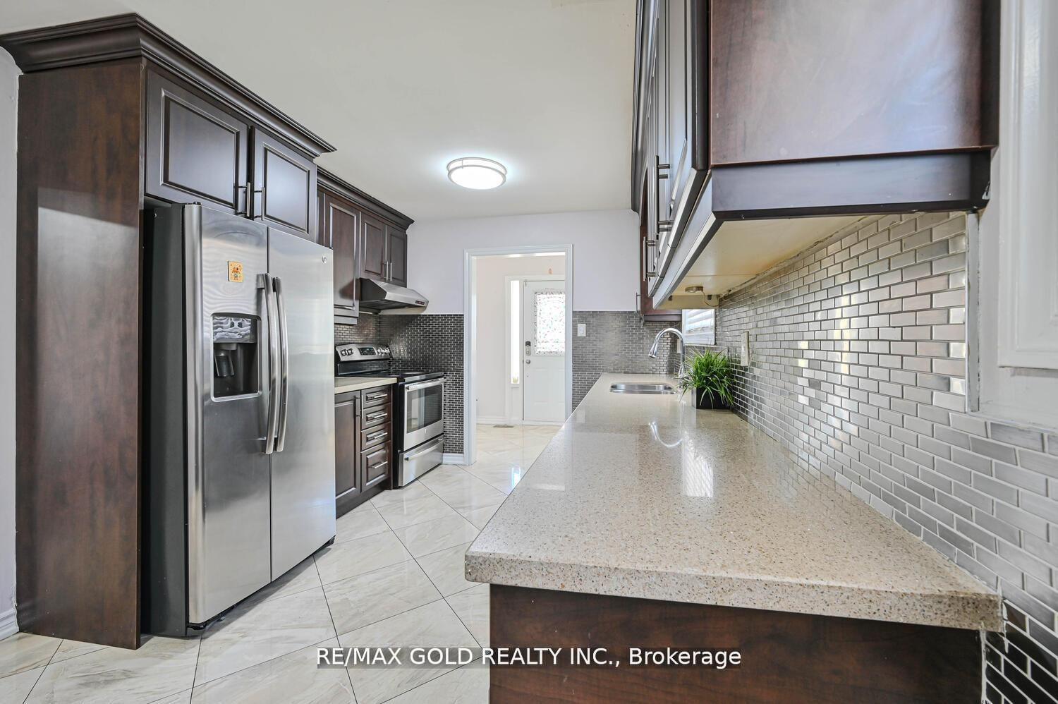 7362 Redstone Road, Mississauga, ON L4T 2A9