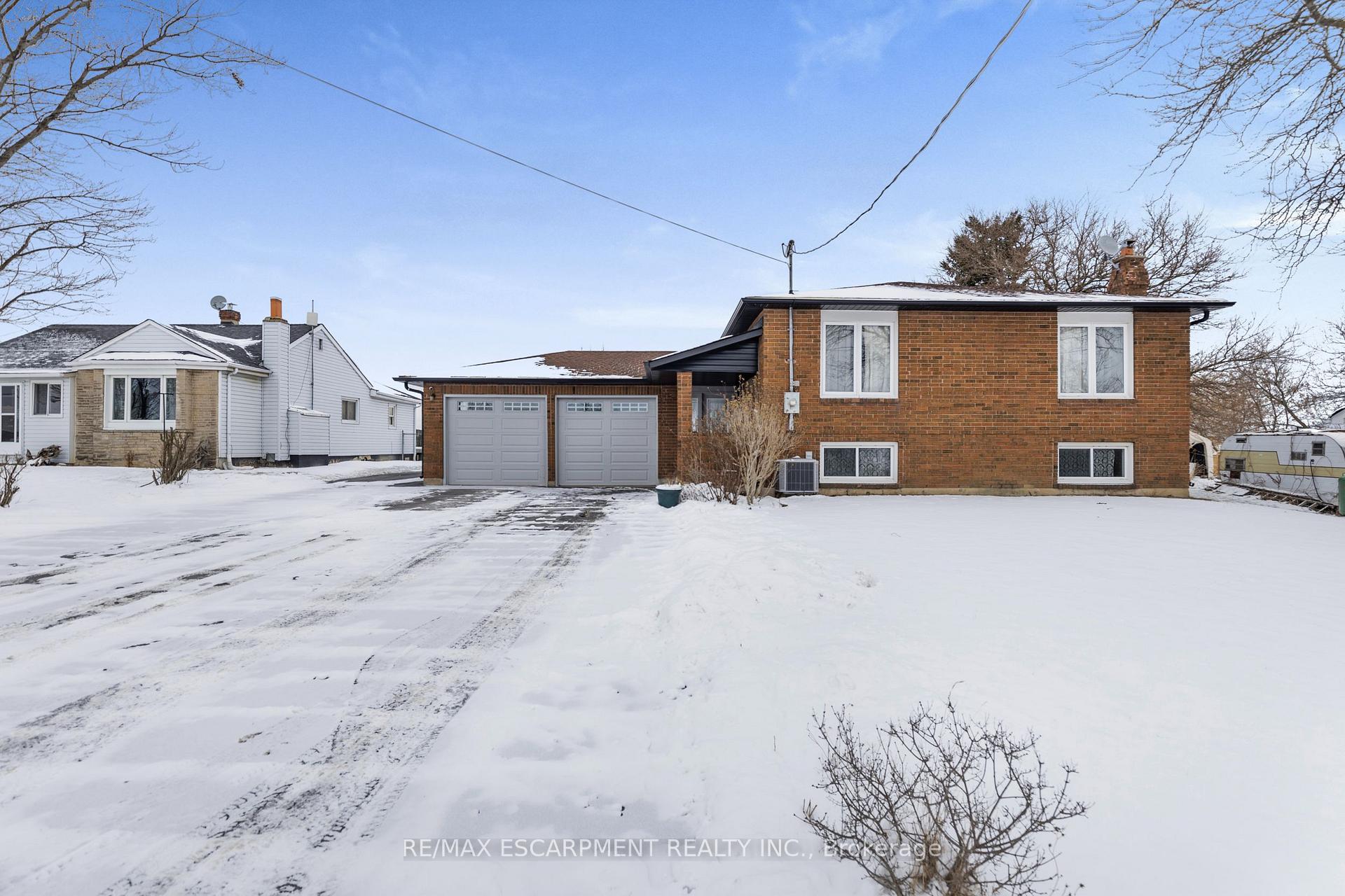 739 Mud Street, Hamilton, ON L8J 3B8