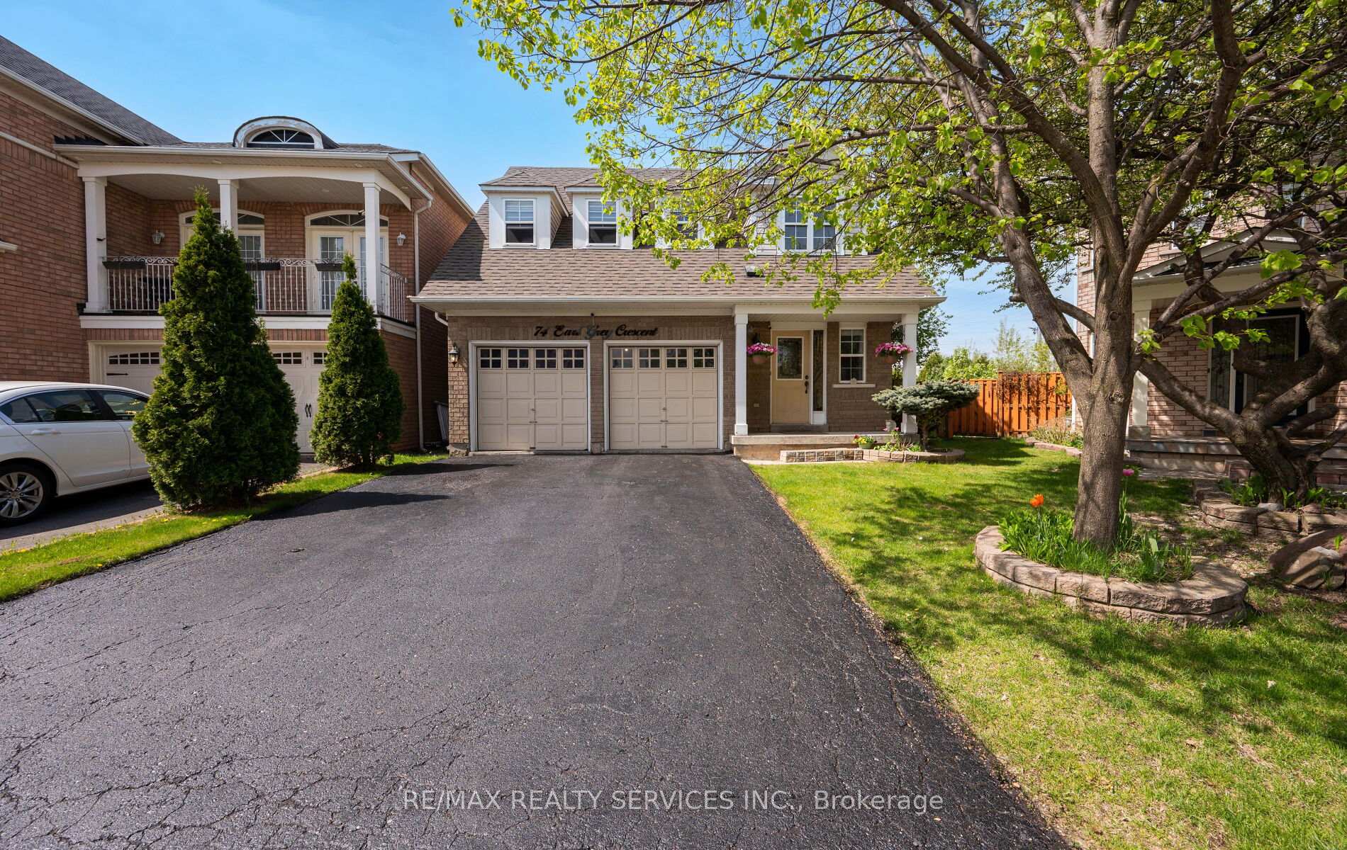 74 Earl Grey Crescent, Brampton, ON L7A 2L2