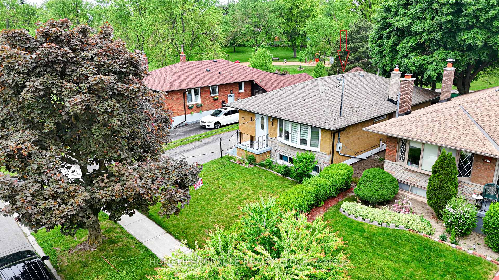 74 Mountland Drive, Toronto, ON M1G 2P1