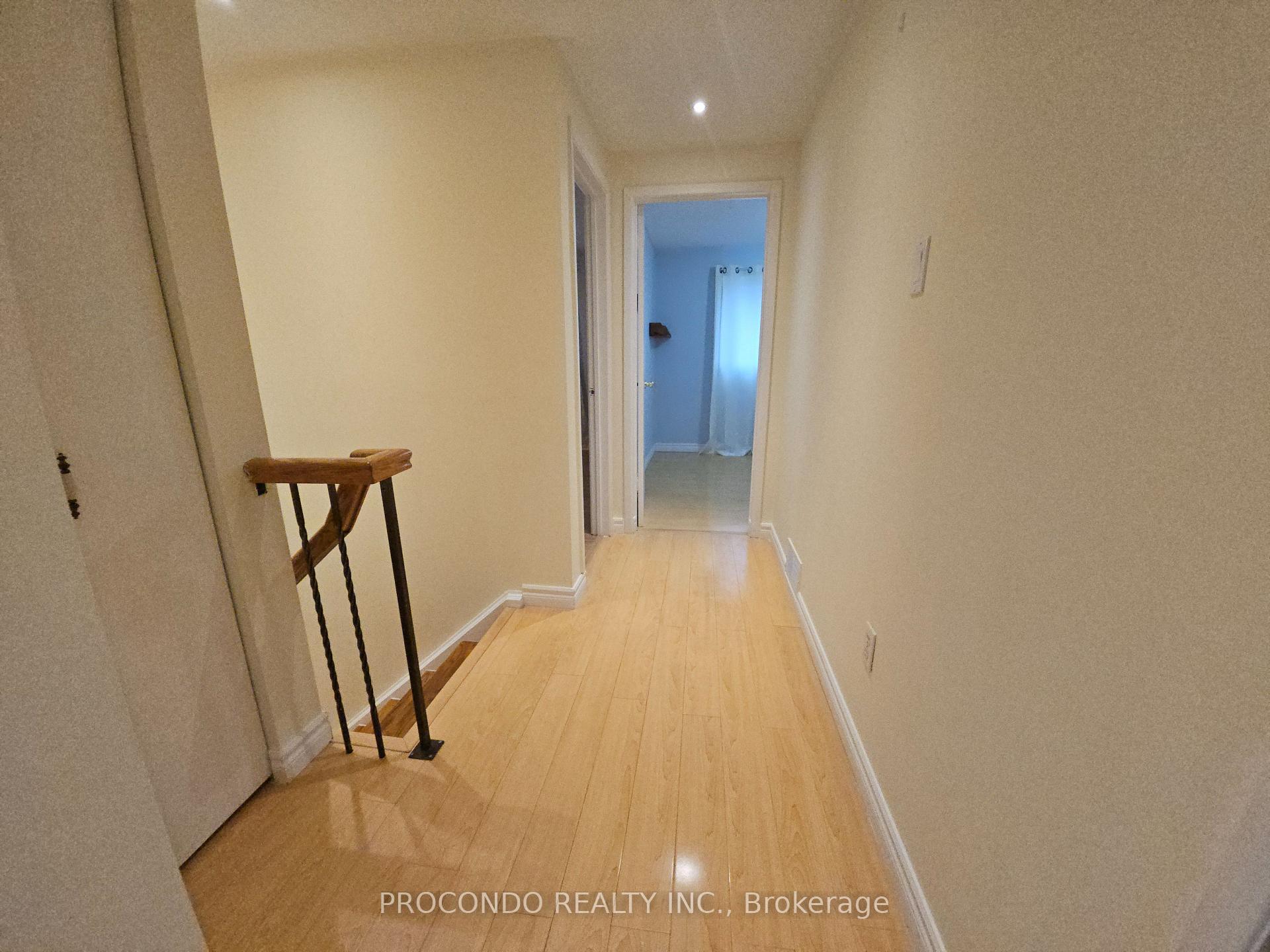 74 Timberbank Boulevard, Toronto, ON M1W 1Z5