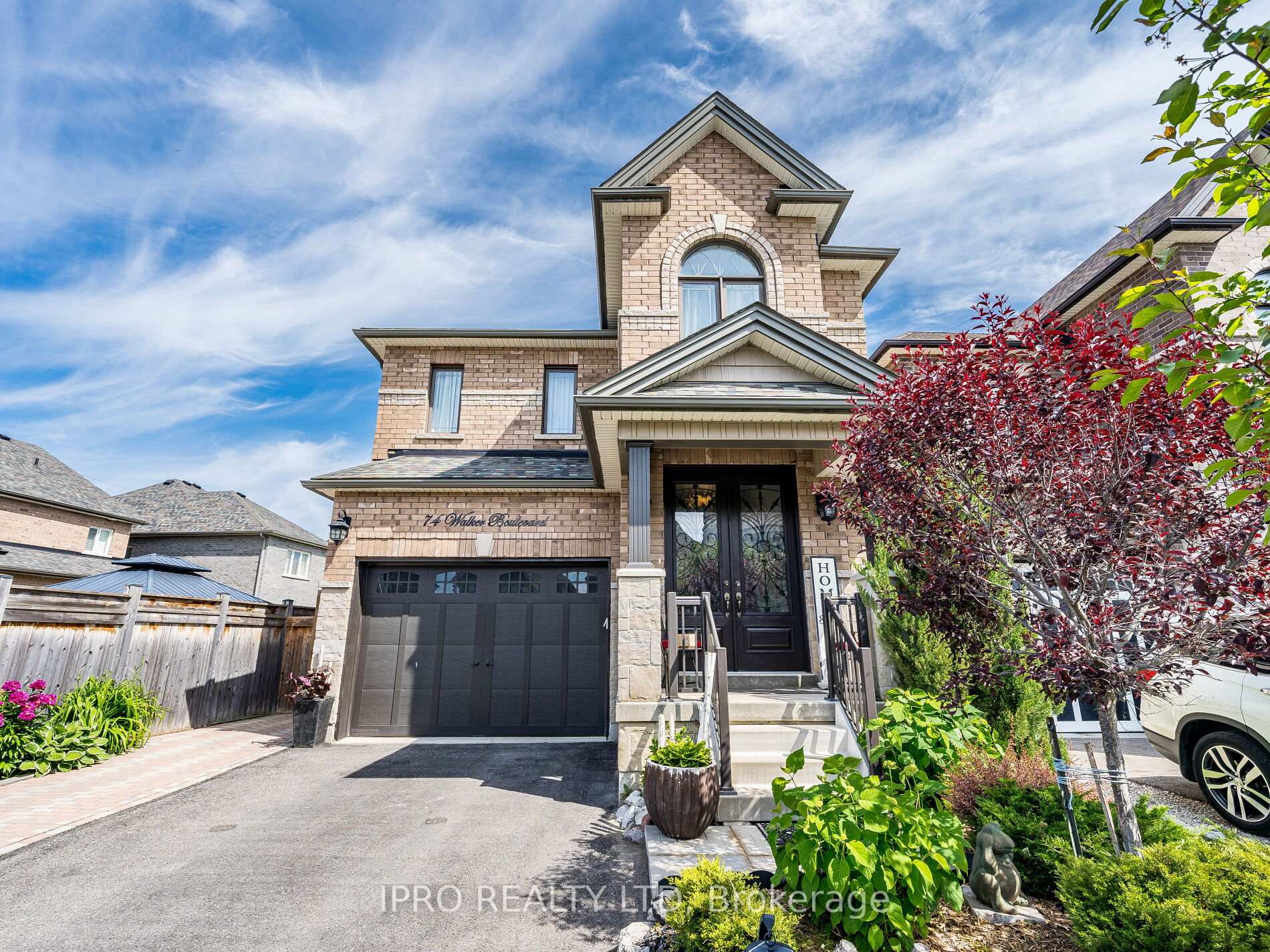 74 Walker Boulevard, New Tecumseth, ON L9R 0N3