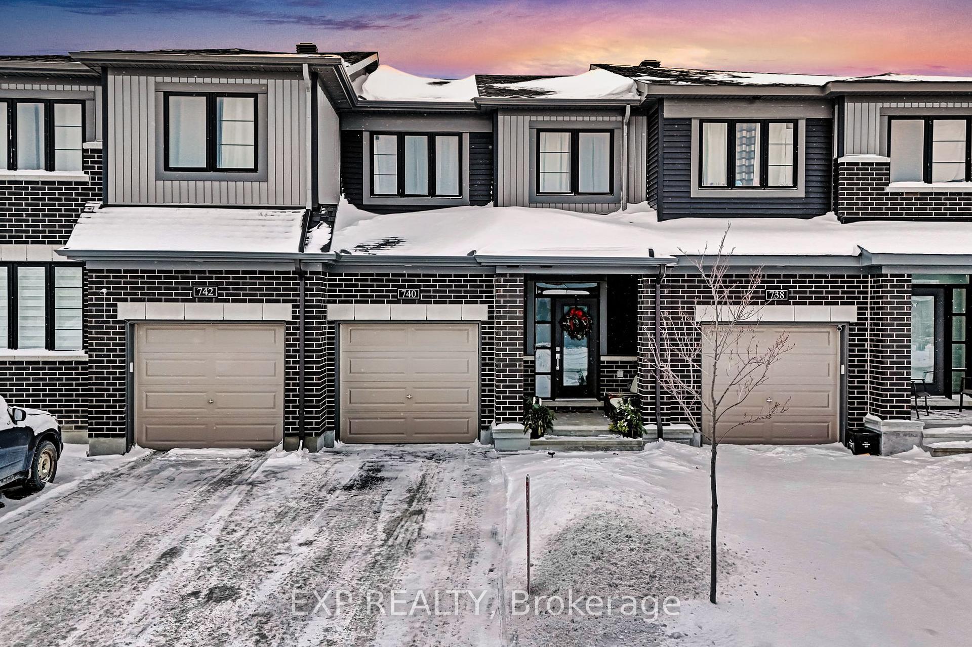 740 Sebastian Street, Orleans - Cumberland and Area, ON K4A 5L1