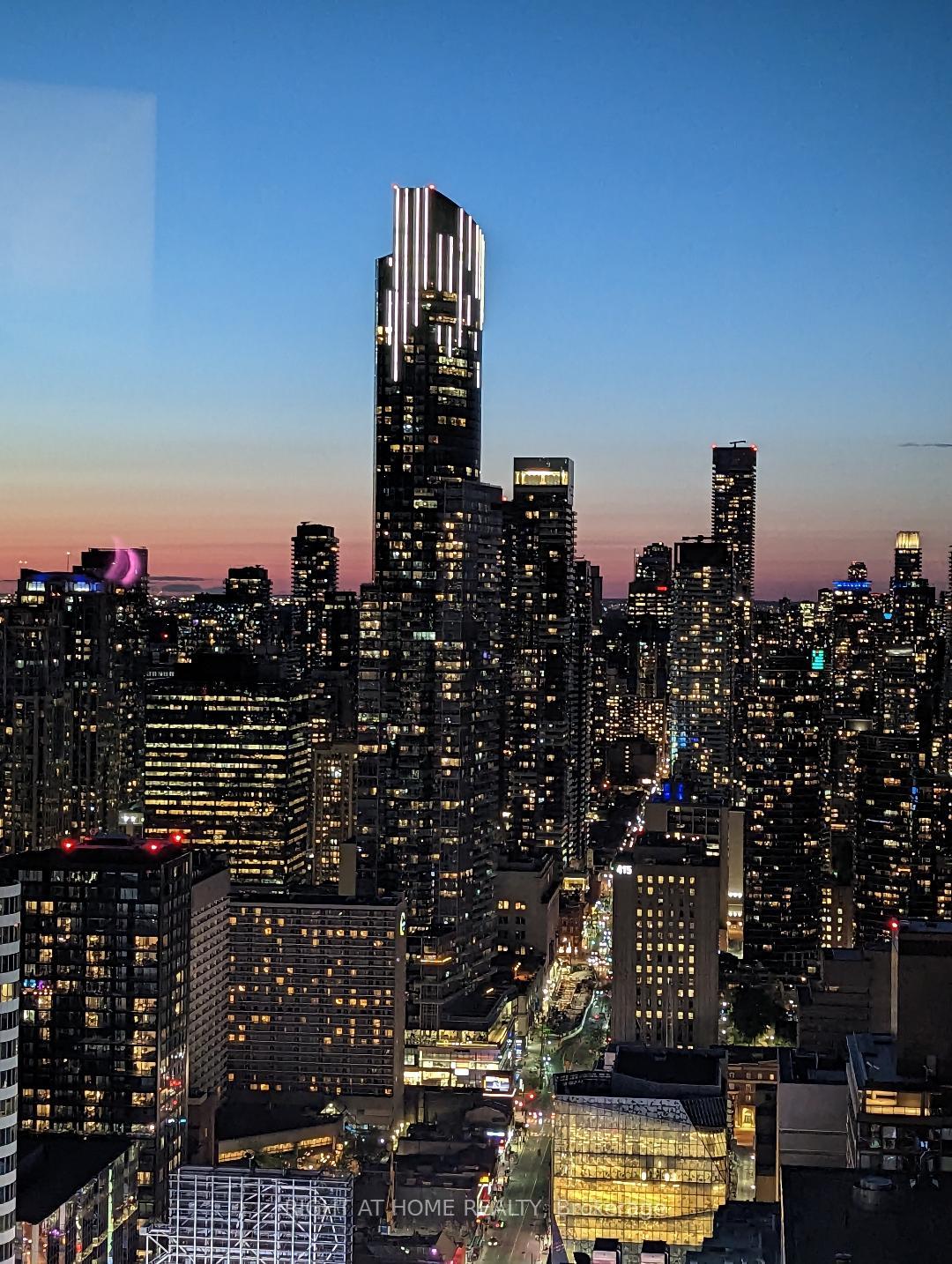 7405 - 388 Yonge Street, Toronto, ON M5B 0A4