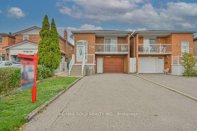 7433 Sigsbee Drive, Mississauga, ON L4T 3S5