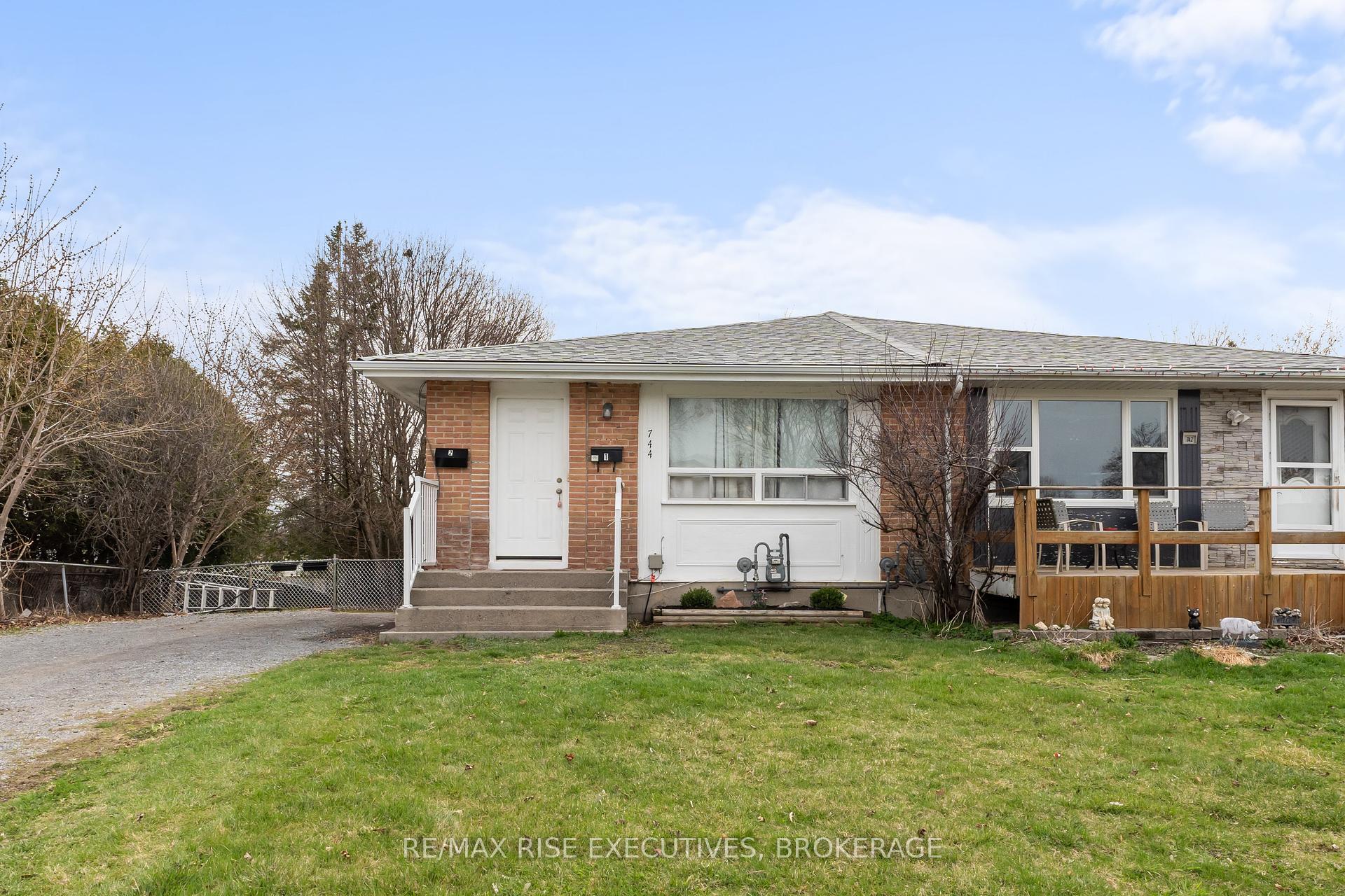 744 Selkirk Road, Kingston, ON K7P 1A5