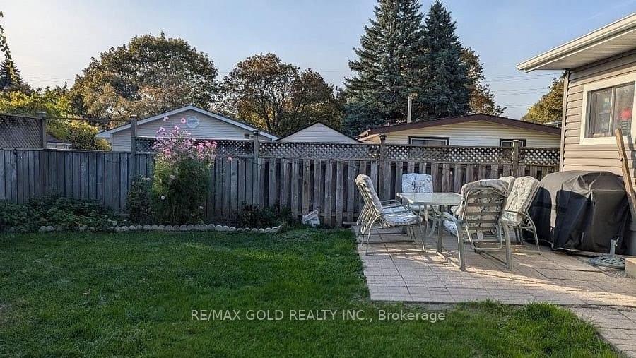 UPPER LEVEL - 75 Pepperwood Crescent, Kitchener, ON N2A 2R4