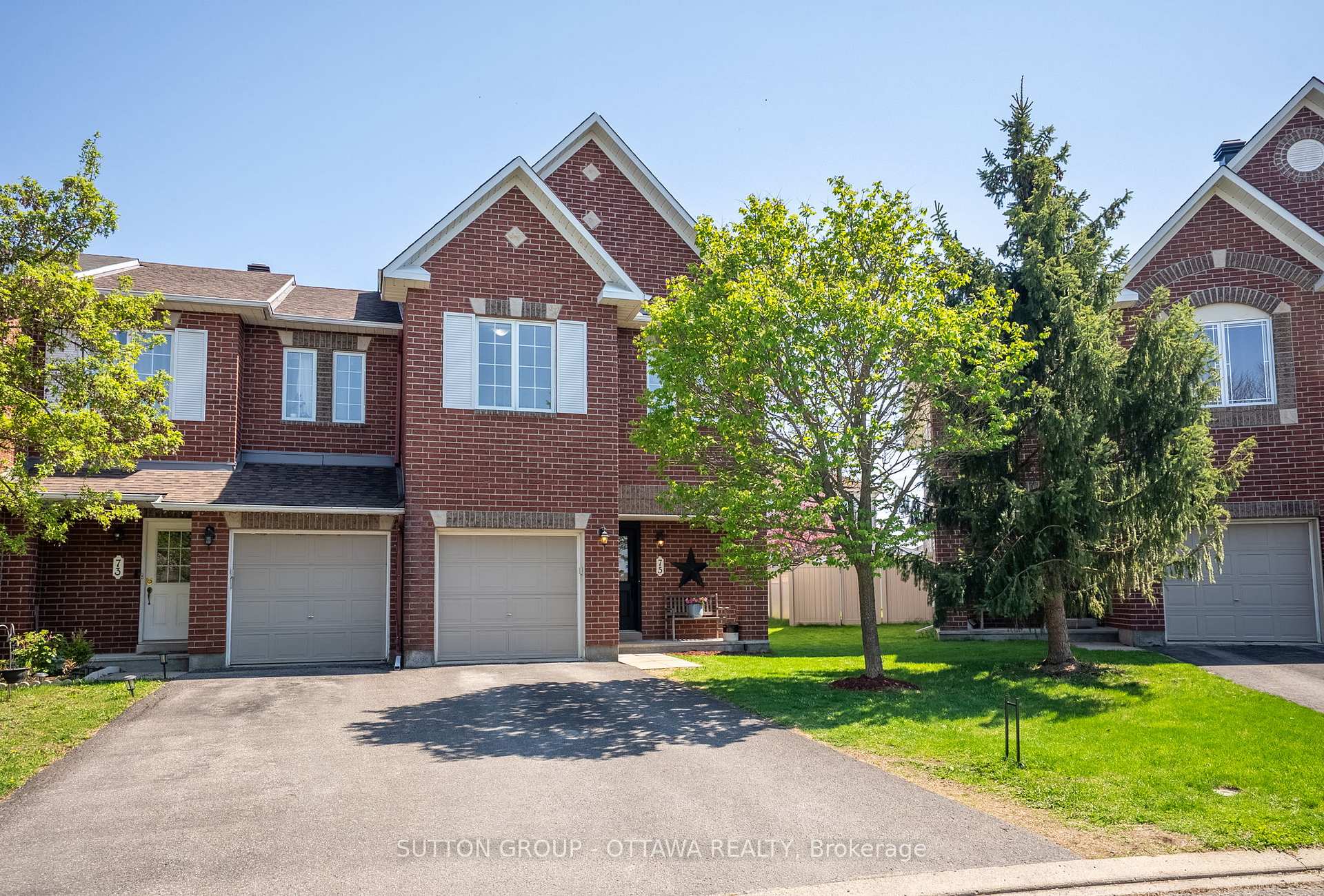 75 SCAMPTON Drive, Kanata, ON K2W 1E7