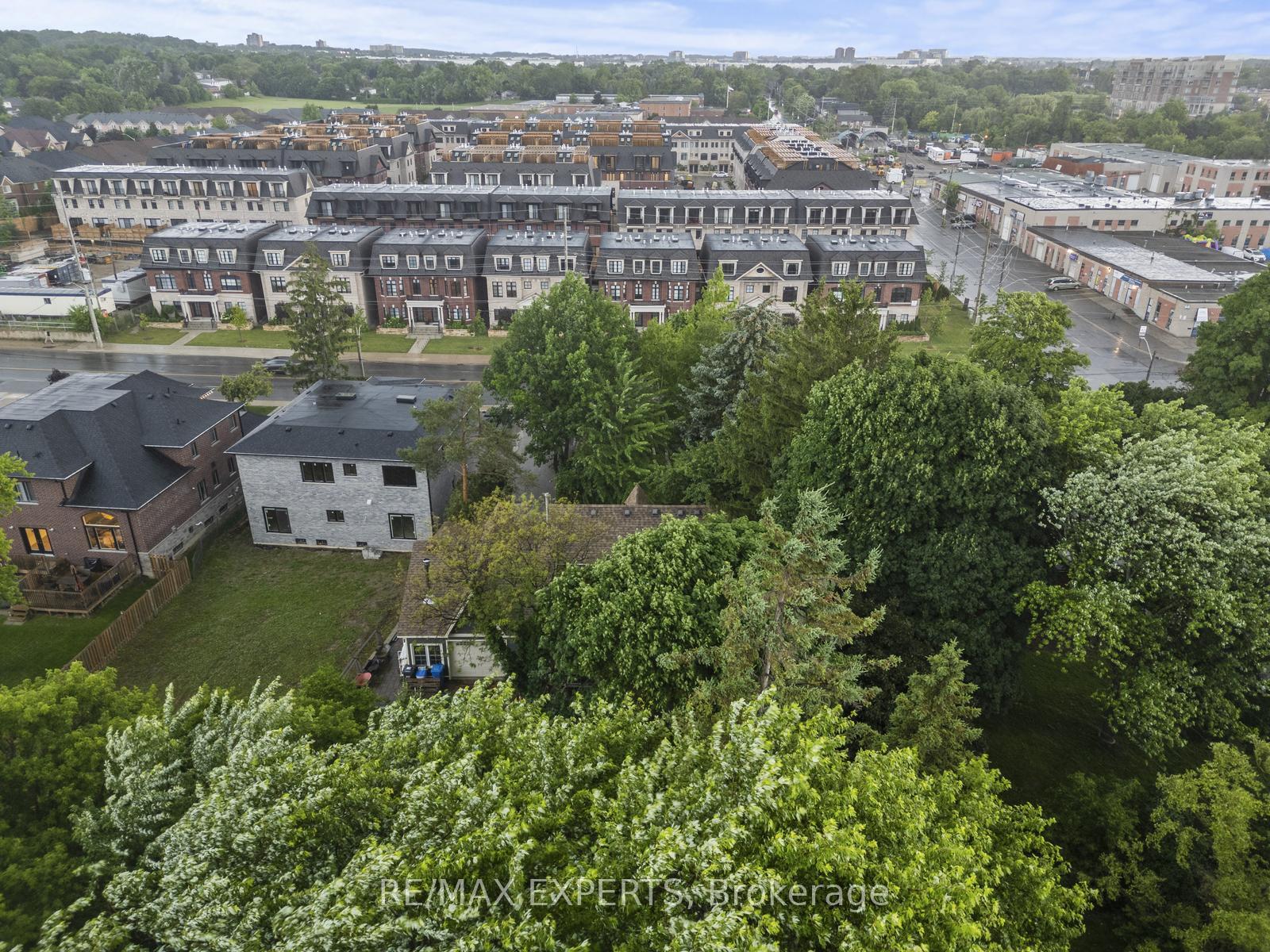 75 Thomas Street, Mississauga, ON L5M 1Y6