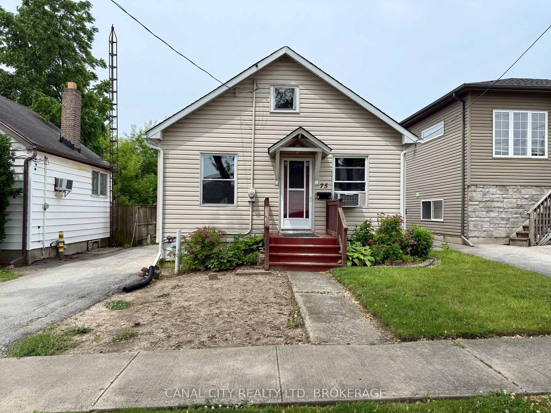 75 West Street N, Thorold, ON L2V 2S4