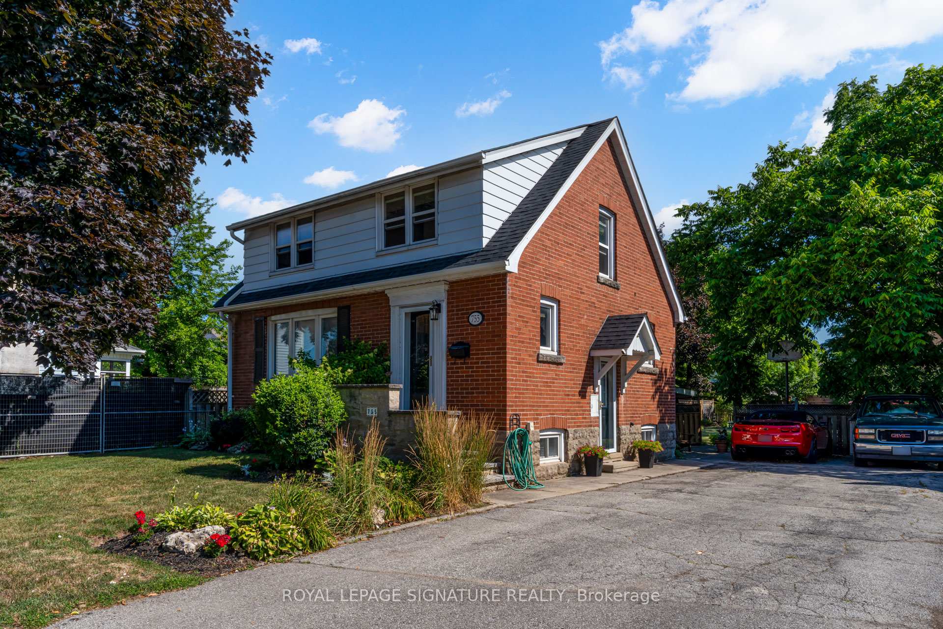 755 Maple Avenue, Burlington, ON L7S 2K1