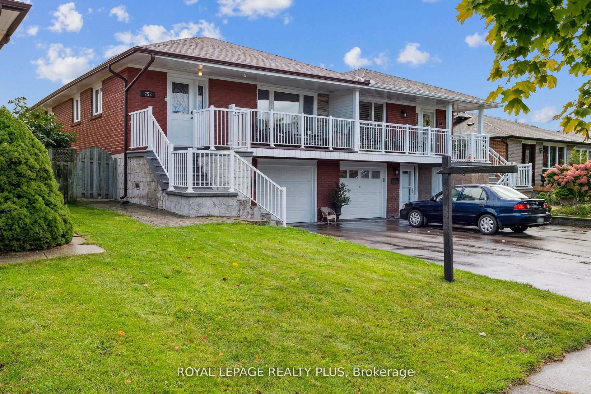 758 Greenore Road, Mississauga, ON L4Y 2V4