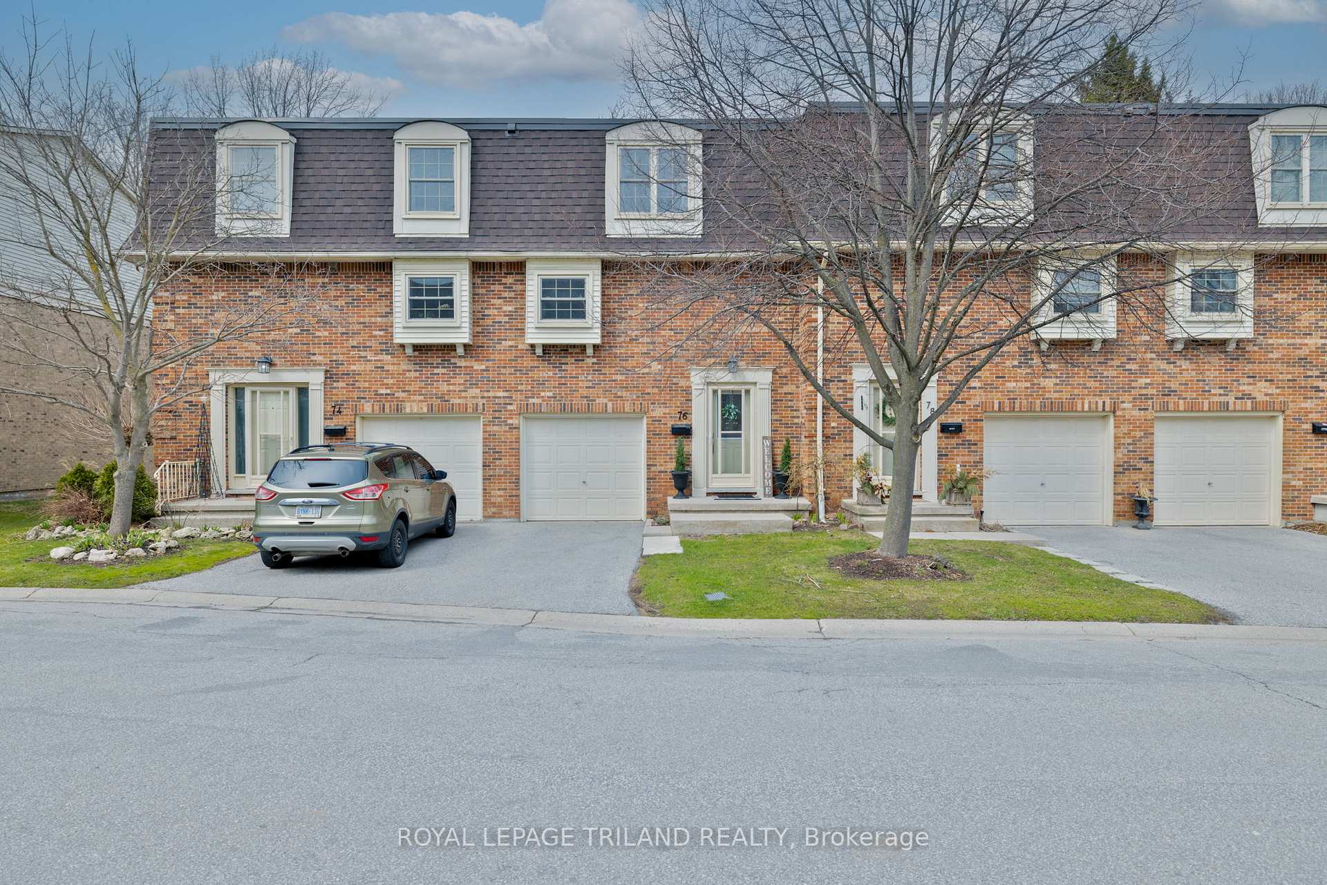 76 - 900 Pond View Road, London South, ON N5Z 4L7